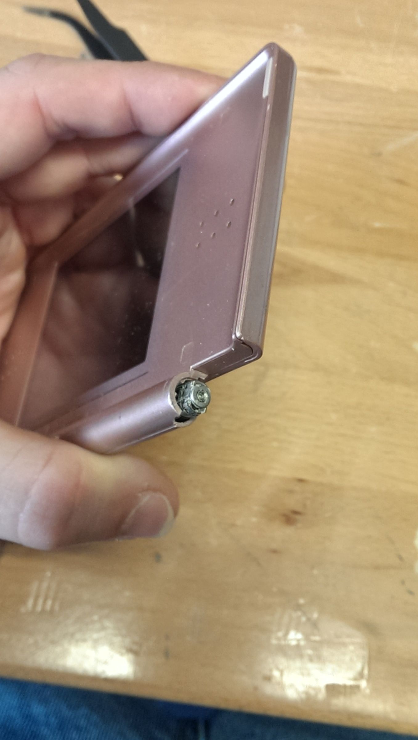 How to Fix a Broken Ds Lite : 16 Steps - Instructables