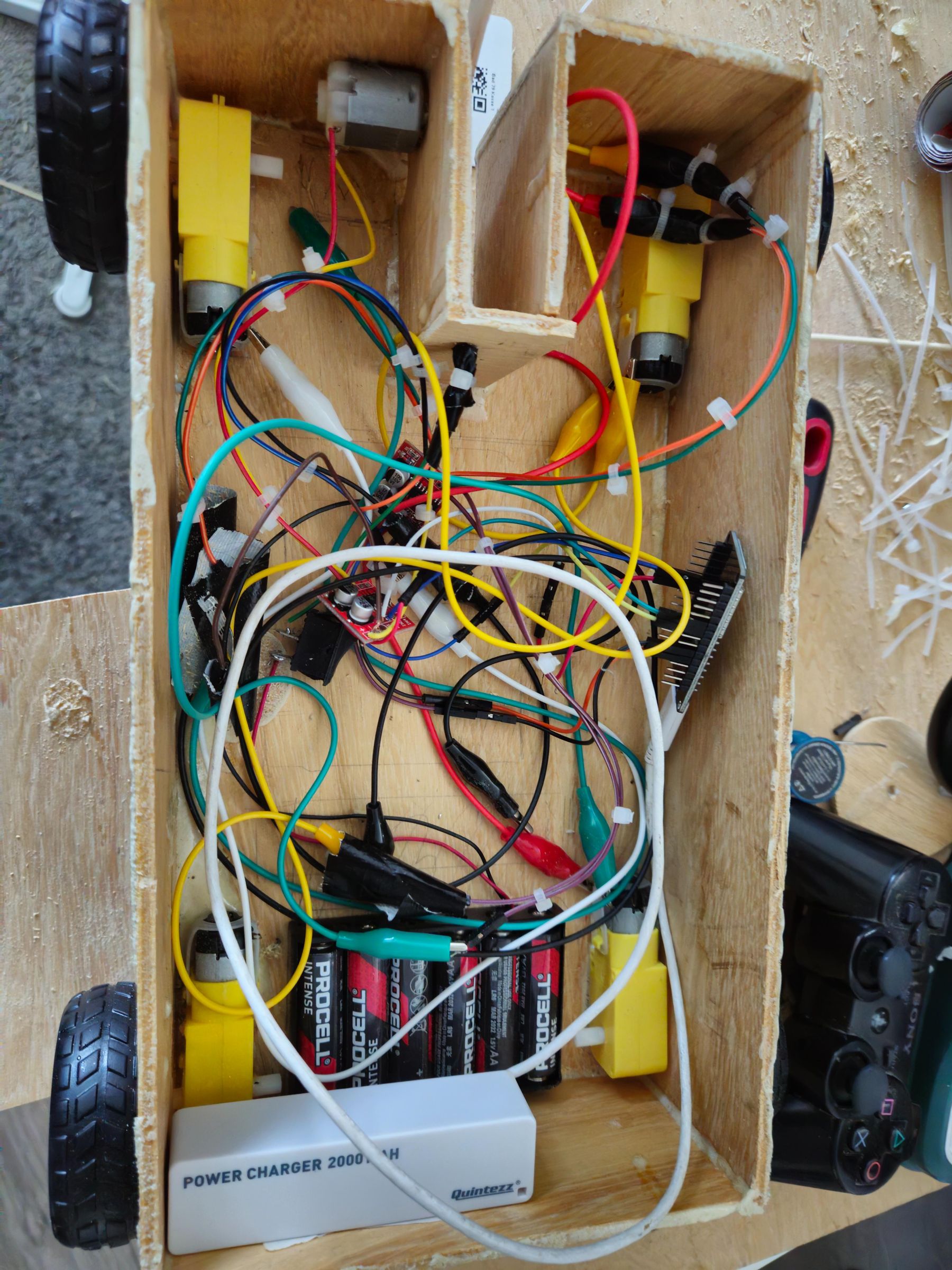 Boxxer the Battle Bot. (Esp32) : 9 Steps - Instructables