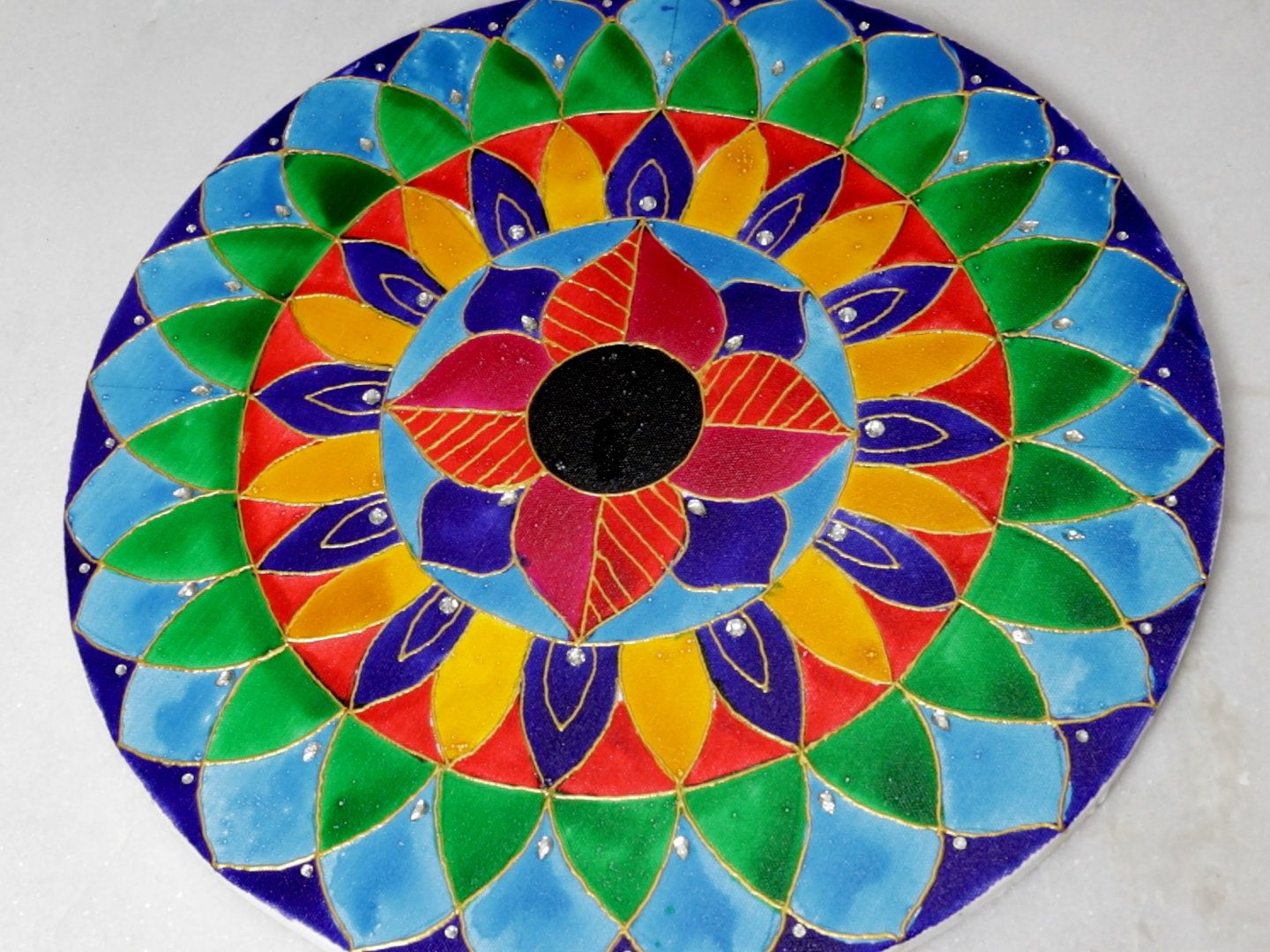 FAIRY LIGHTS RANGOLI WITH CANVAS : 6 Steps (with Pictures) - Instructables