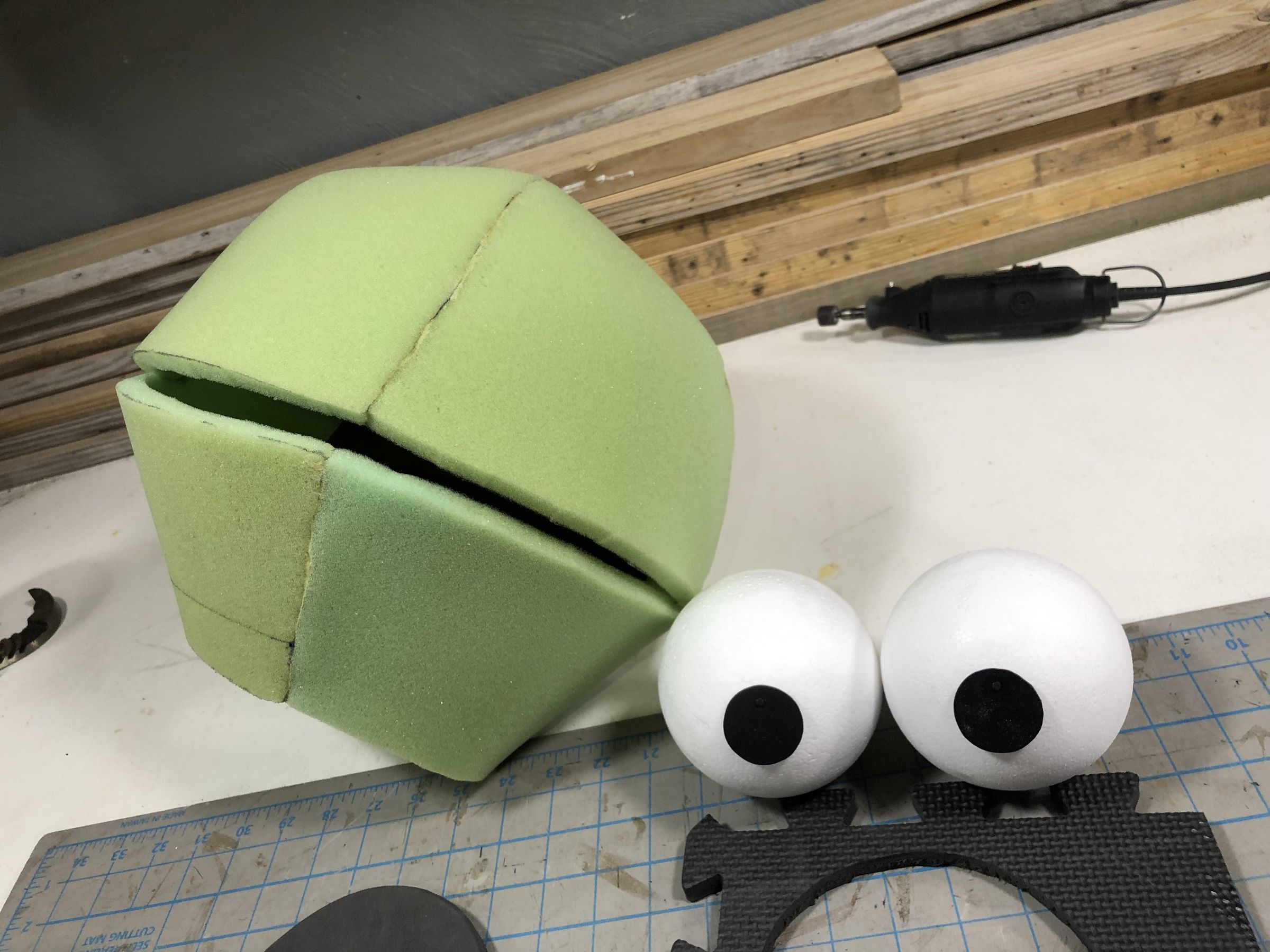 Cookie Monster - Costume : 33 Steps (with Pictures) - Instructables