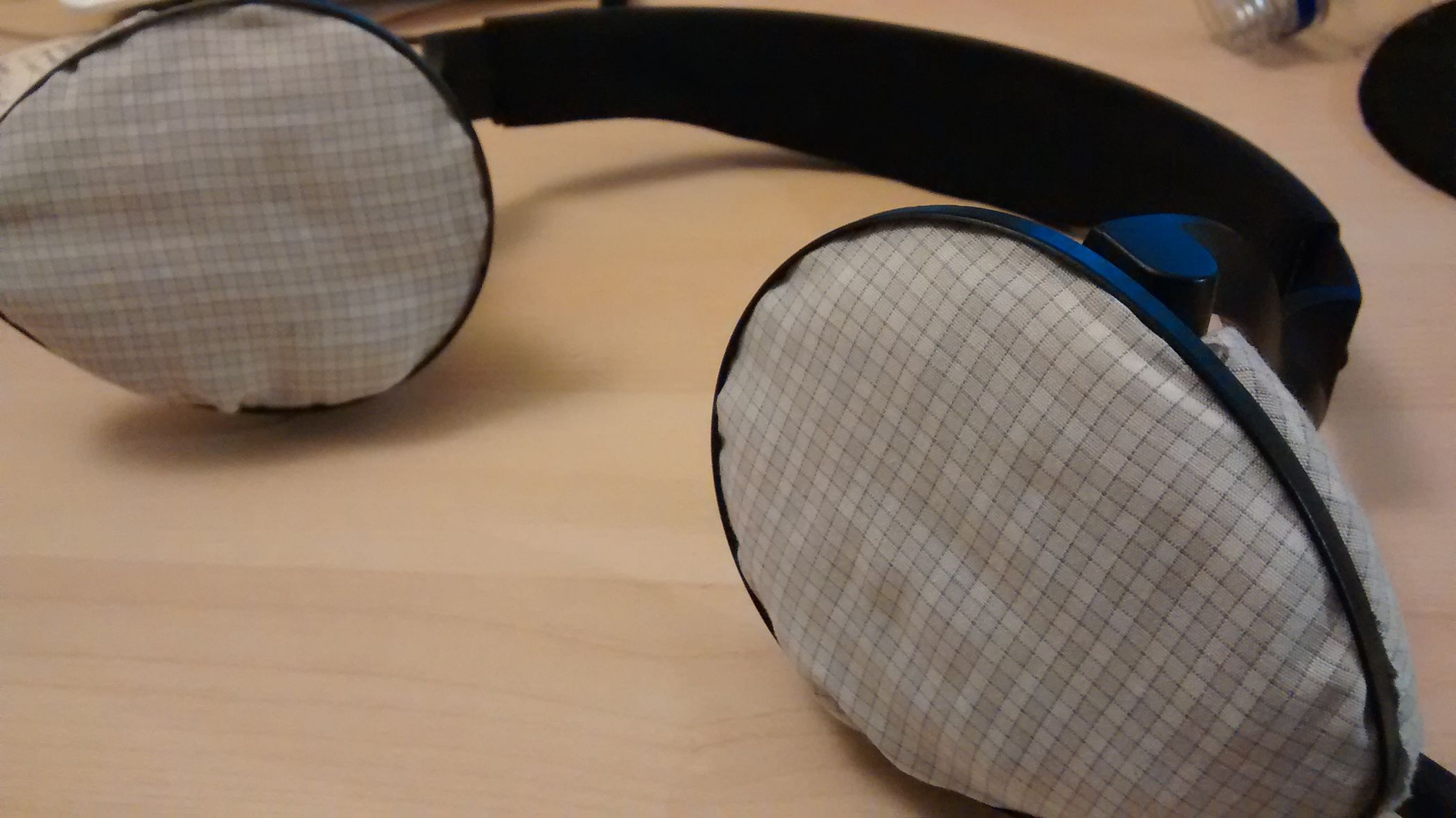 Revieve Your Old Headphones : 5 Steps - Instructables