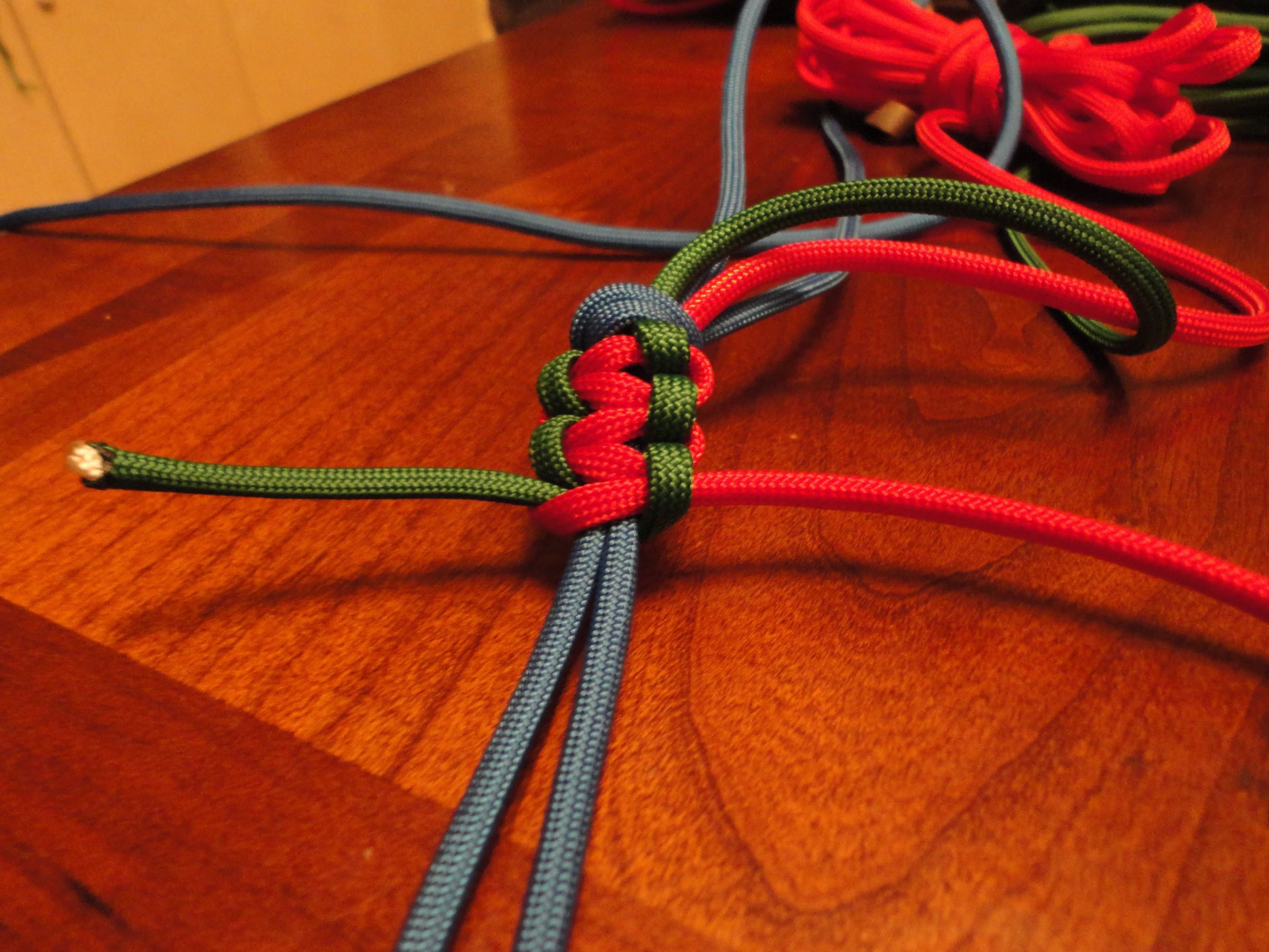 How to Do the Cobra Weave : 9 Steps - Instructables