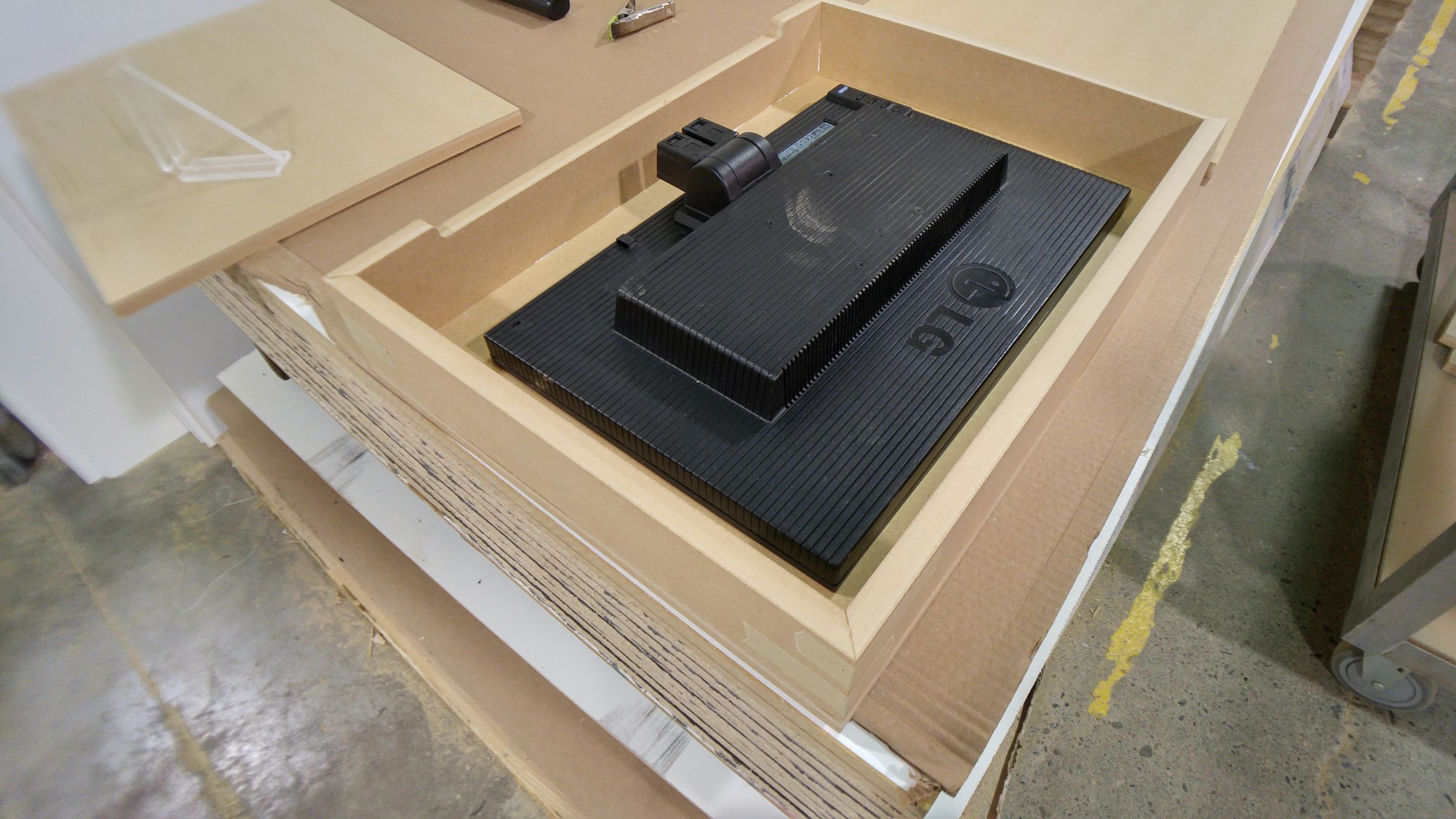 Hologram Display - Part 1 (Build - on Going) : 8 Steps (with Pictures ...