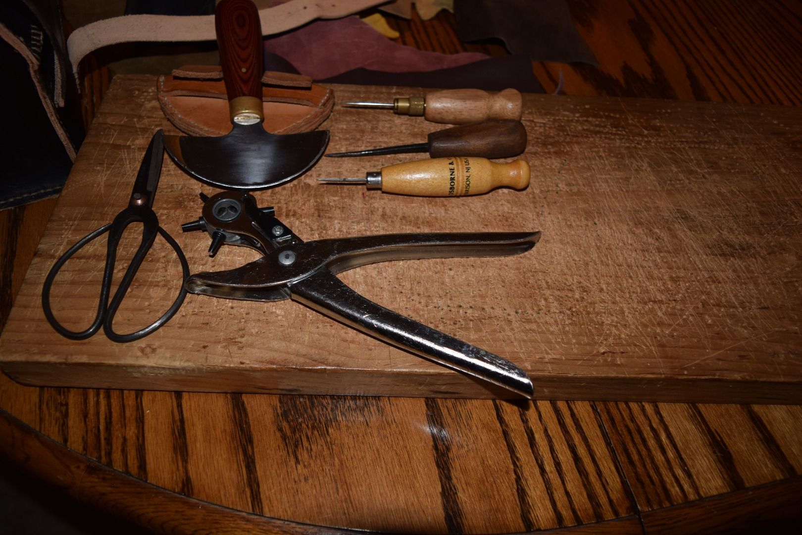 Simple Leather Project From Scraps : 8 Steps (with Pictures ...