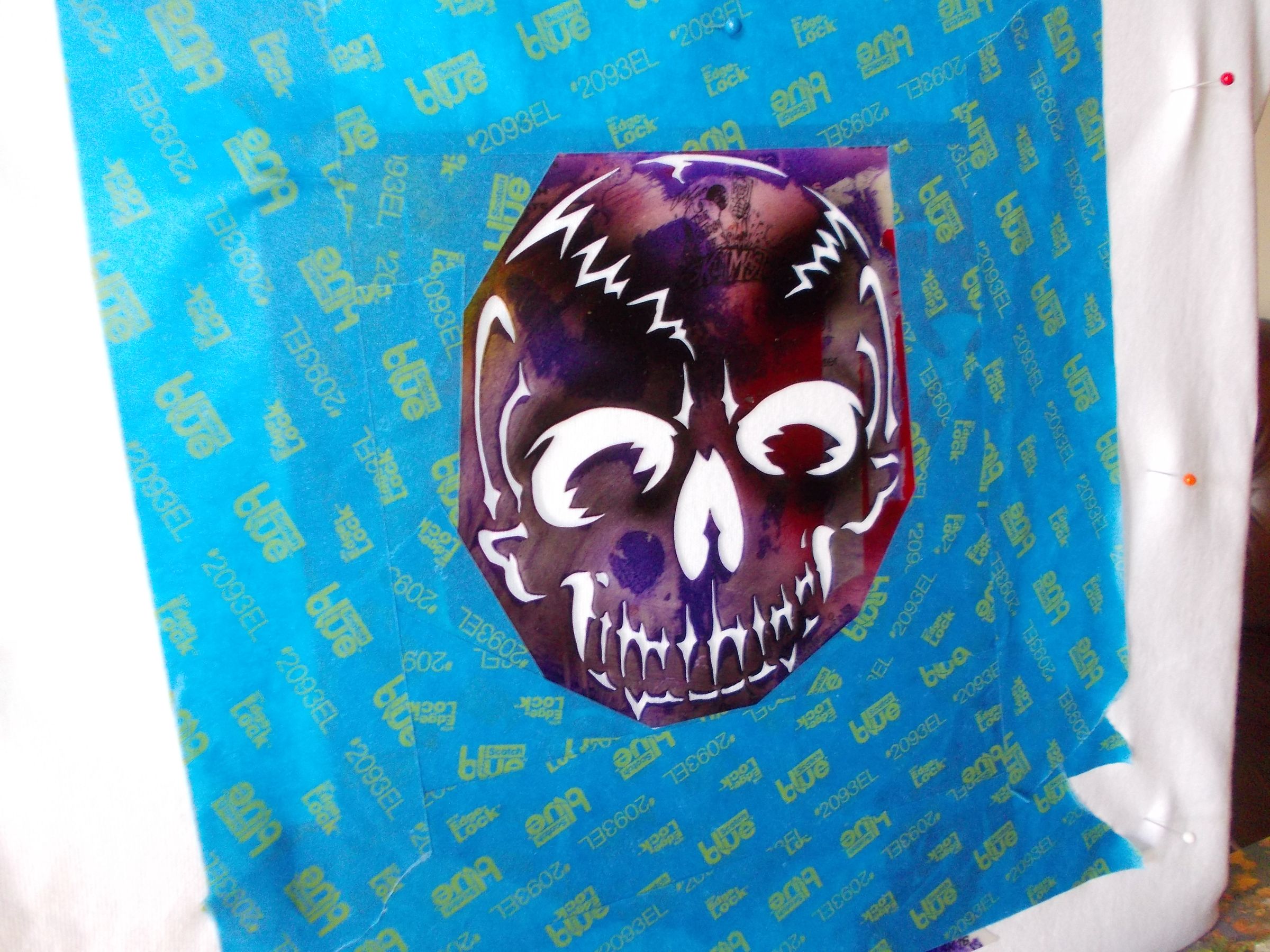 Lumi Inkodye Airbrush Skull Shirt : 4 Steps (with Pictures) - Instructables