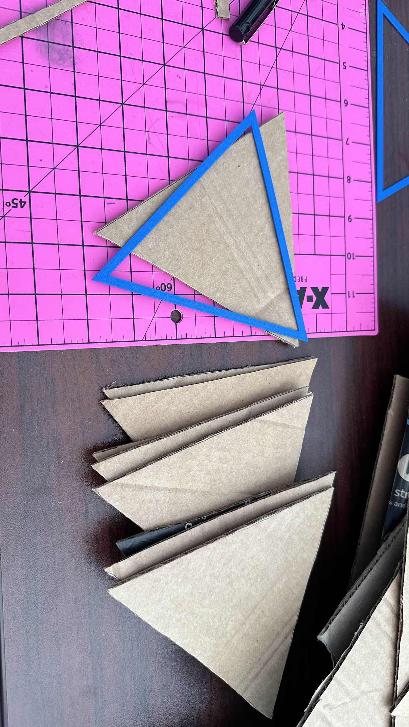Cardboard Tensegrity Table : 6 Steps - Instructables
