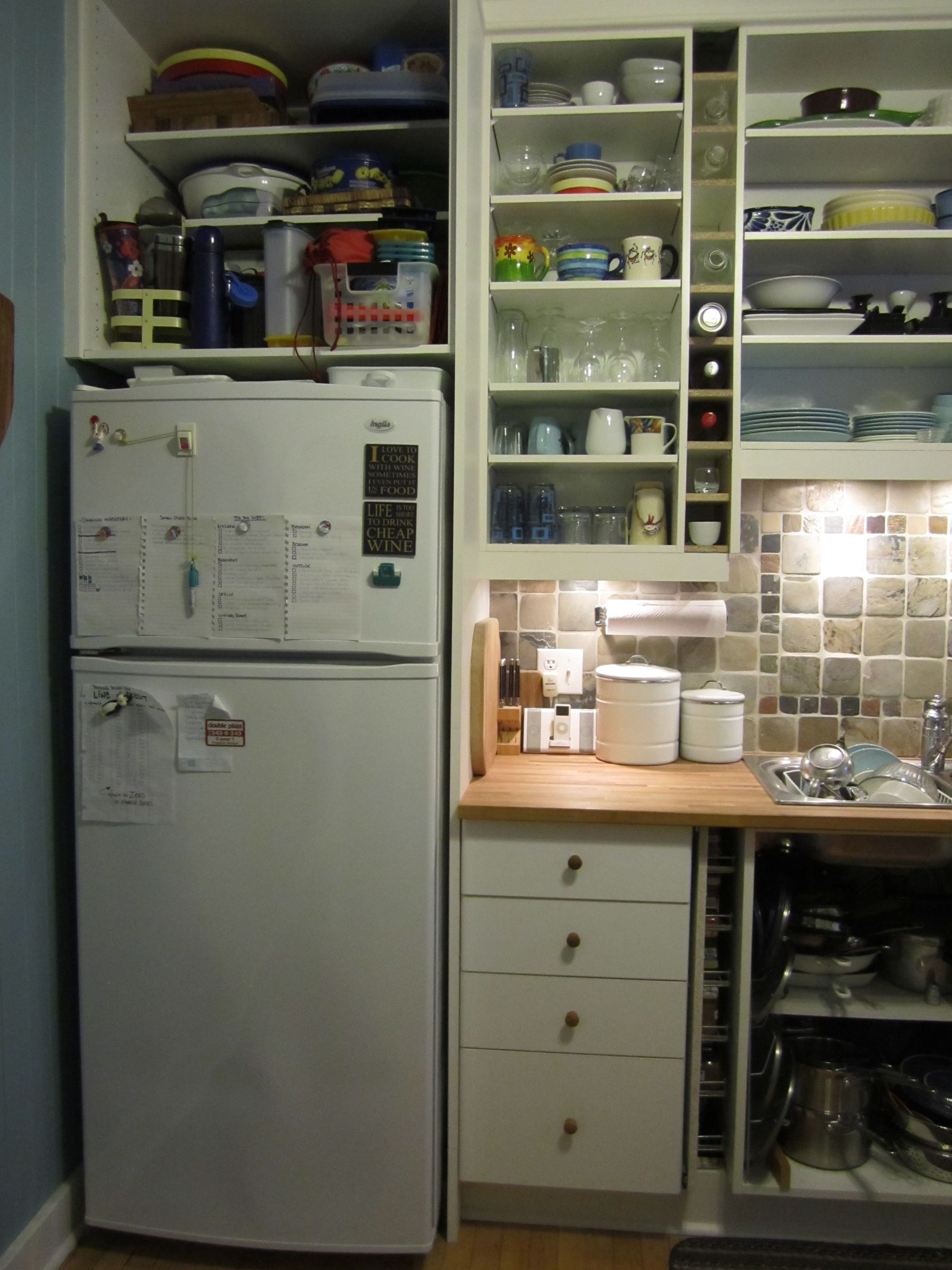 Making the Most of a Small Kitchen : My Workspace (with Pictures ...