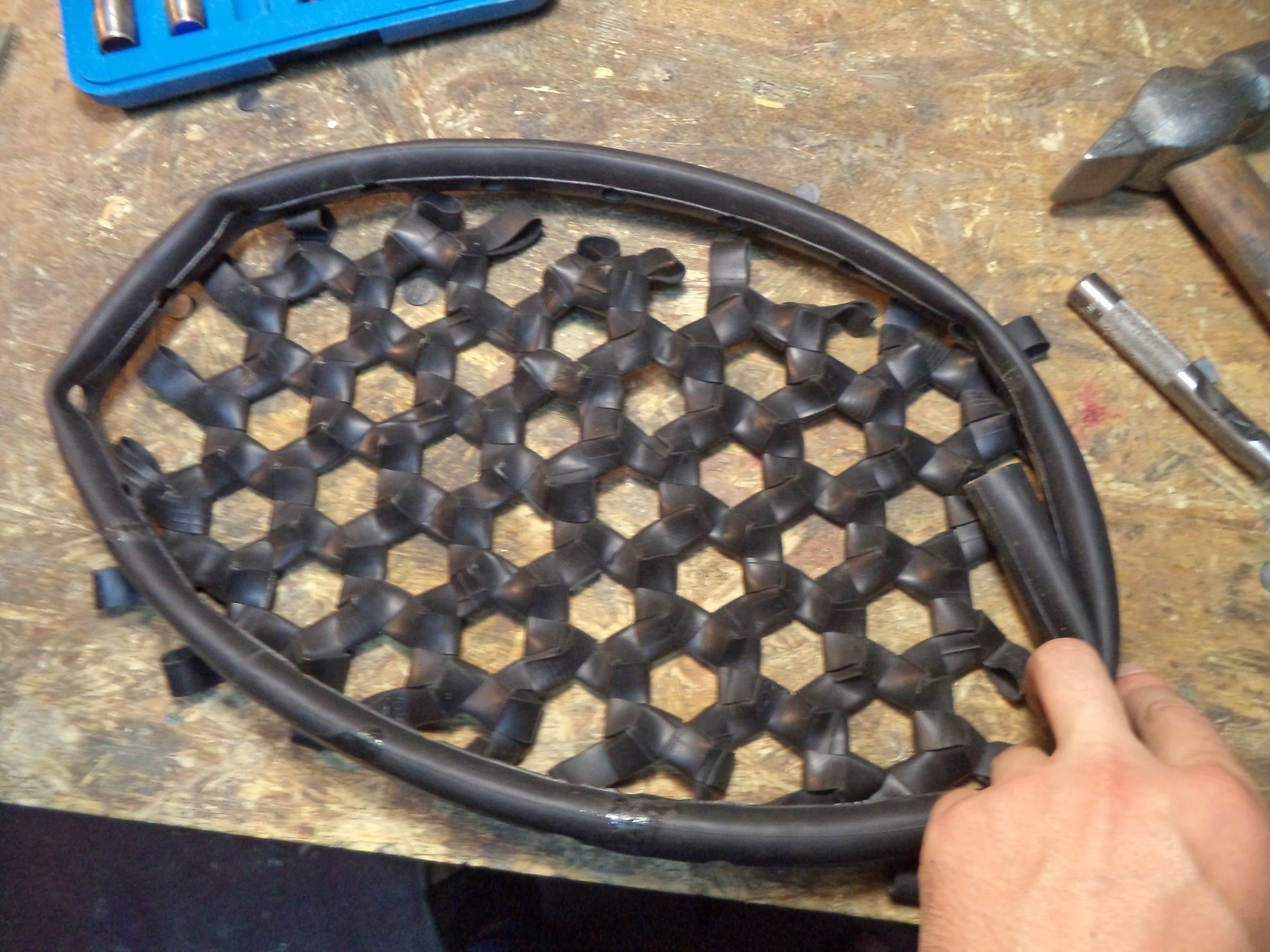 Backpack Cargo Net From Inner Tubes : 26 Steps (with Pictures ...