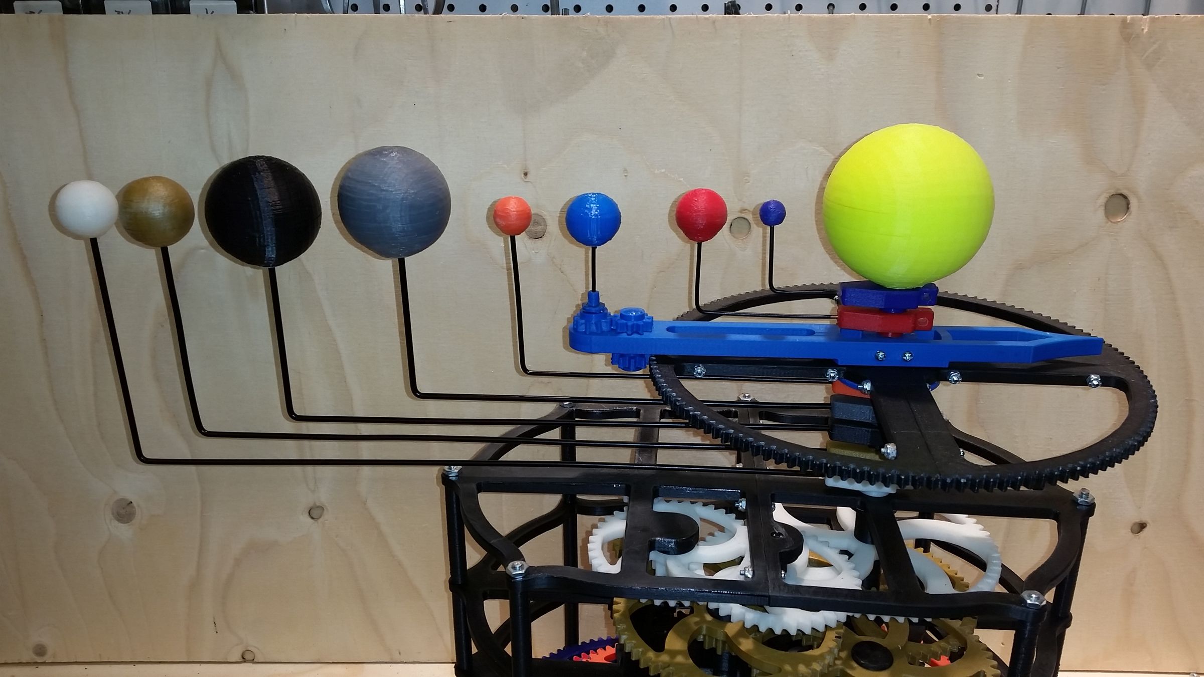 8 Planet Motorized Orrery - 3D Printed : 16 Steps (with Pictures ...