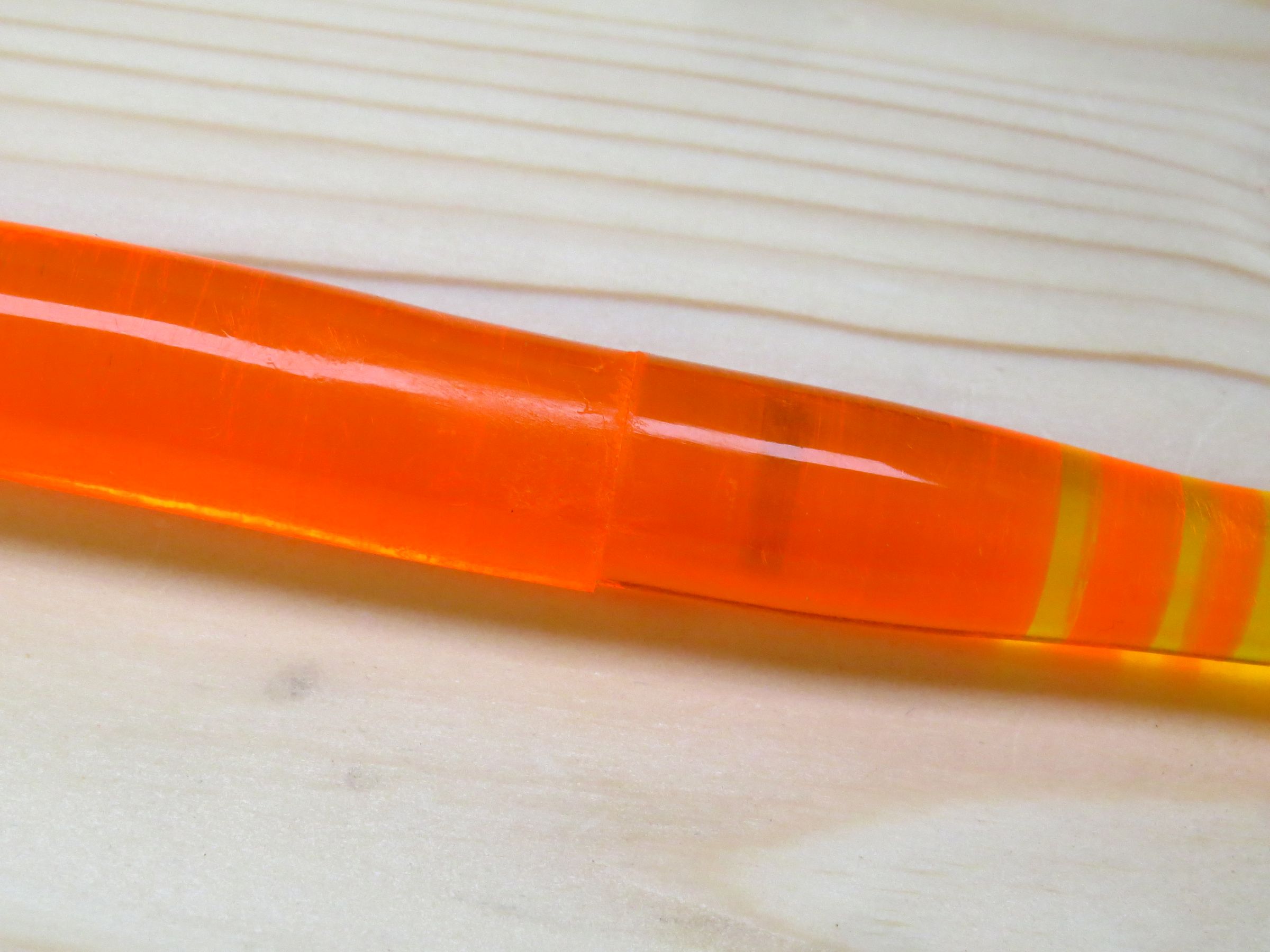 Fluorescent Acrylic Wand : 11 Steps (with Pictures) - Instructables
