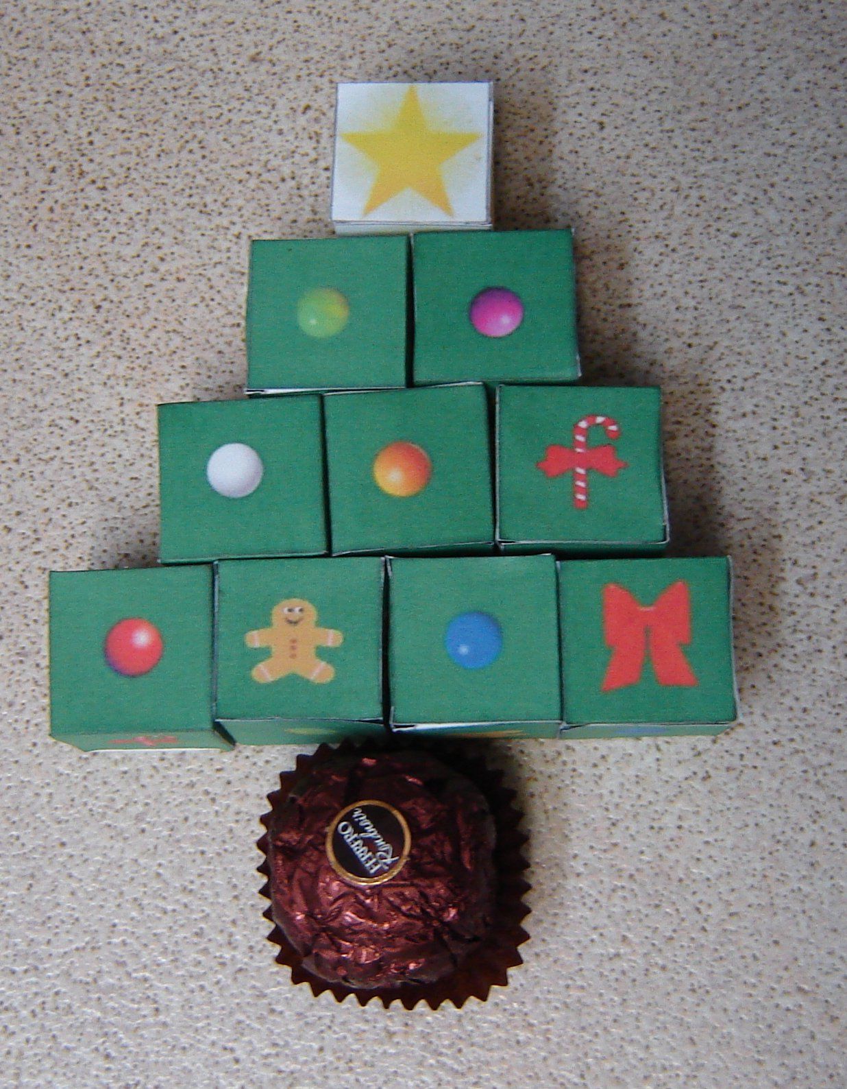 Mini Paper Cube Christmas Tree : 6 Steps - Instructables