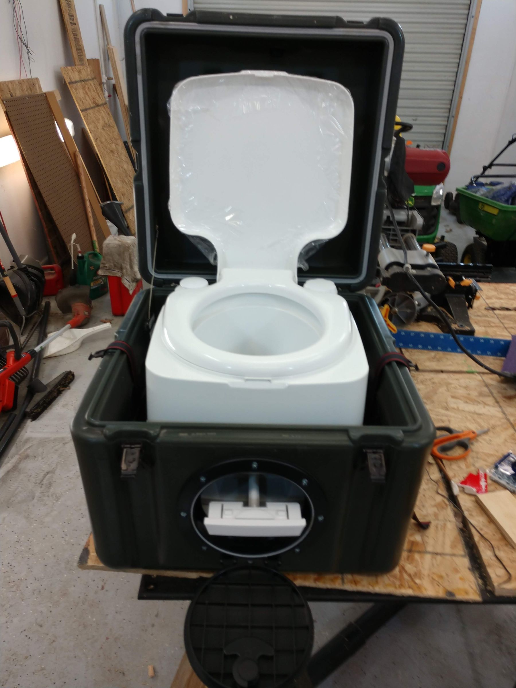 Ruggedized Overland Camp Potty : 5 Steps - Instructables