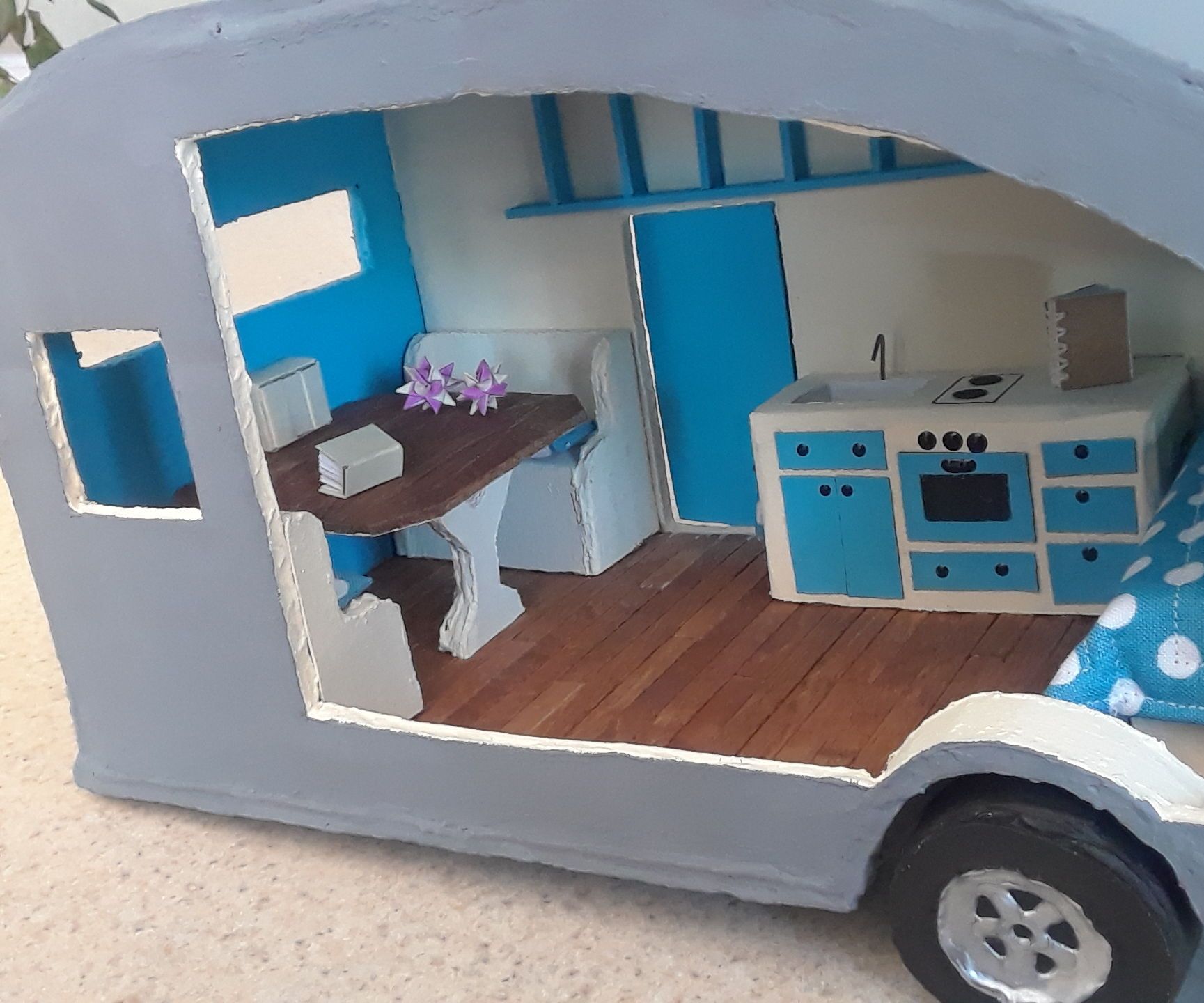 Miniature Camper Trailer : 11 Steps - Instructables