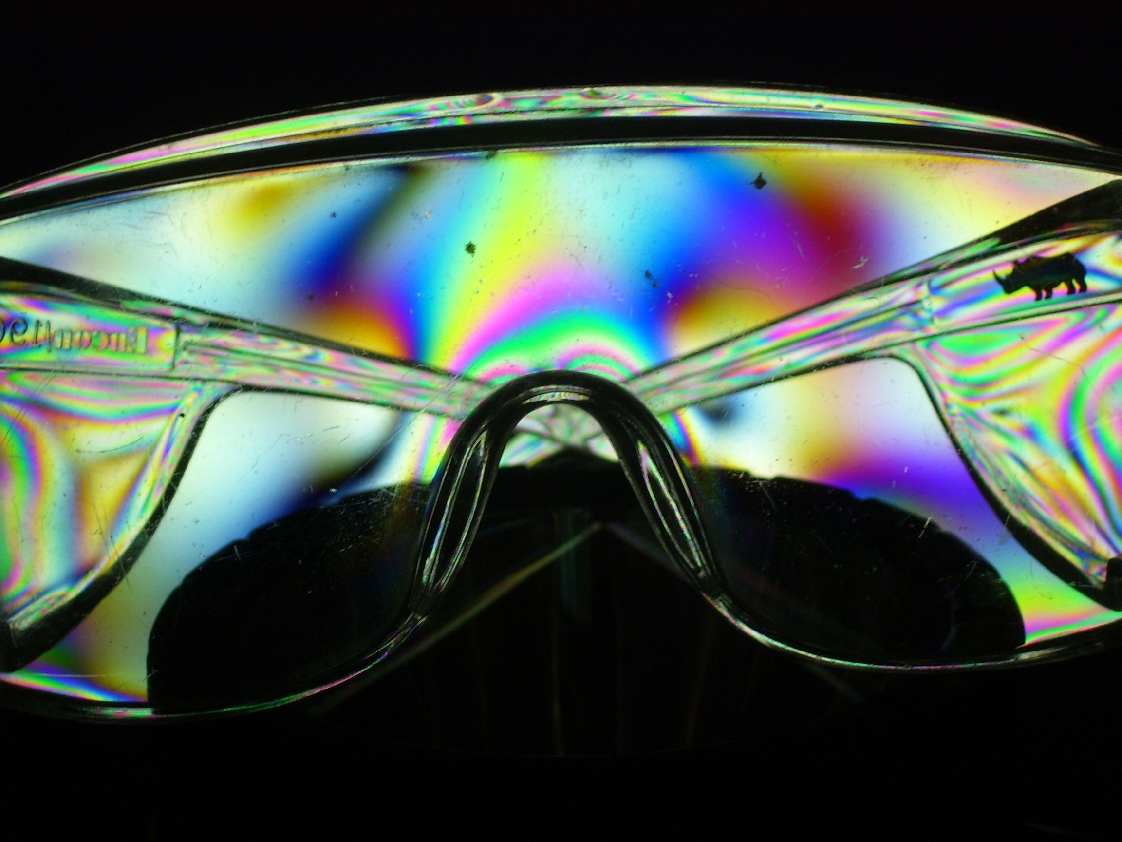 Capture the Ethereal Beauty of Everyday Objects Using Polarized Light ...