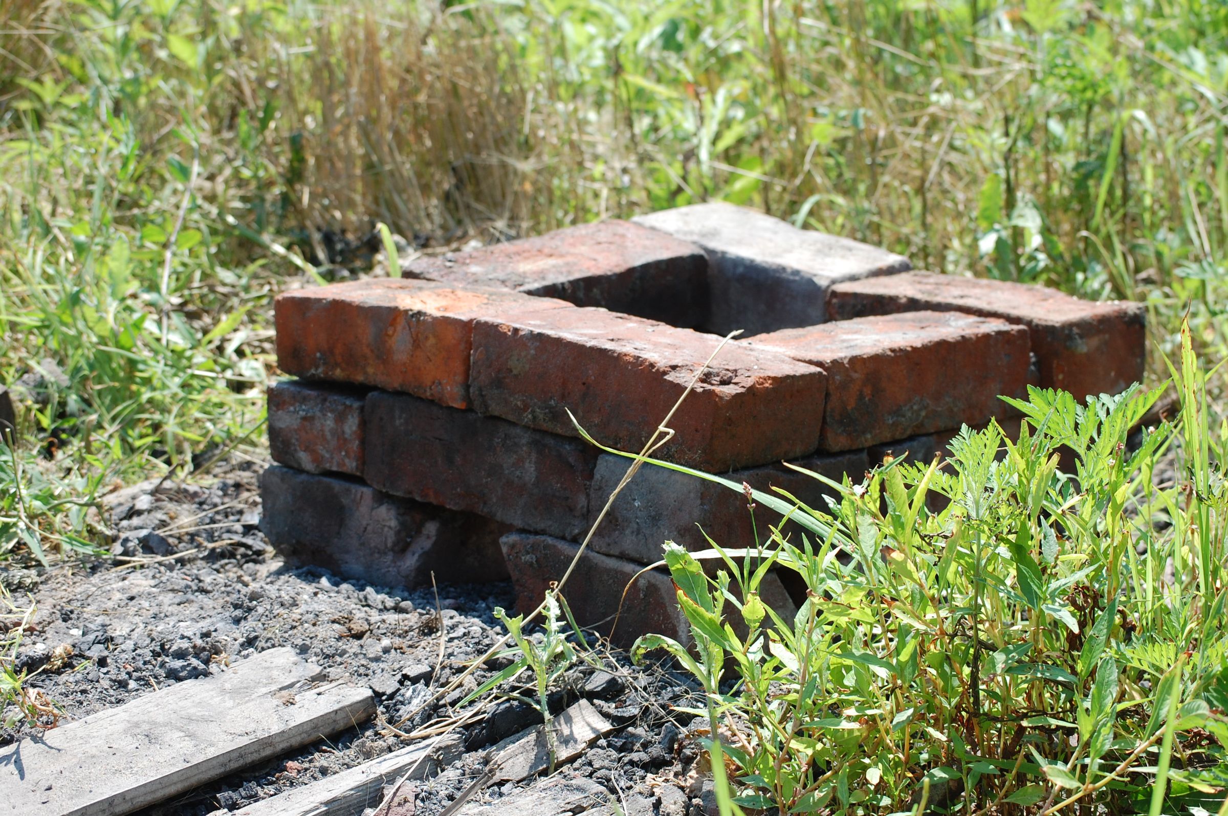 Simple Forge From Red House Bricks : 10 Steps (with Pictures ...