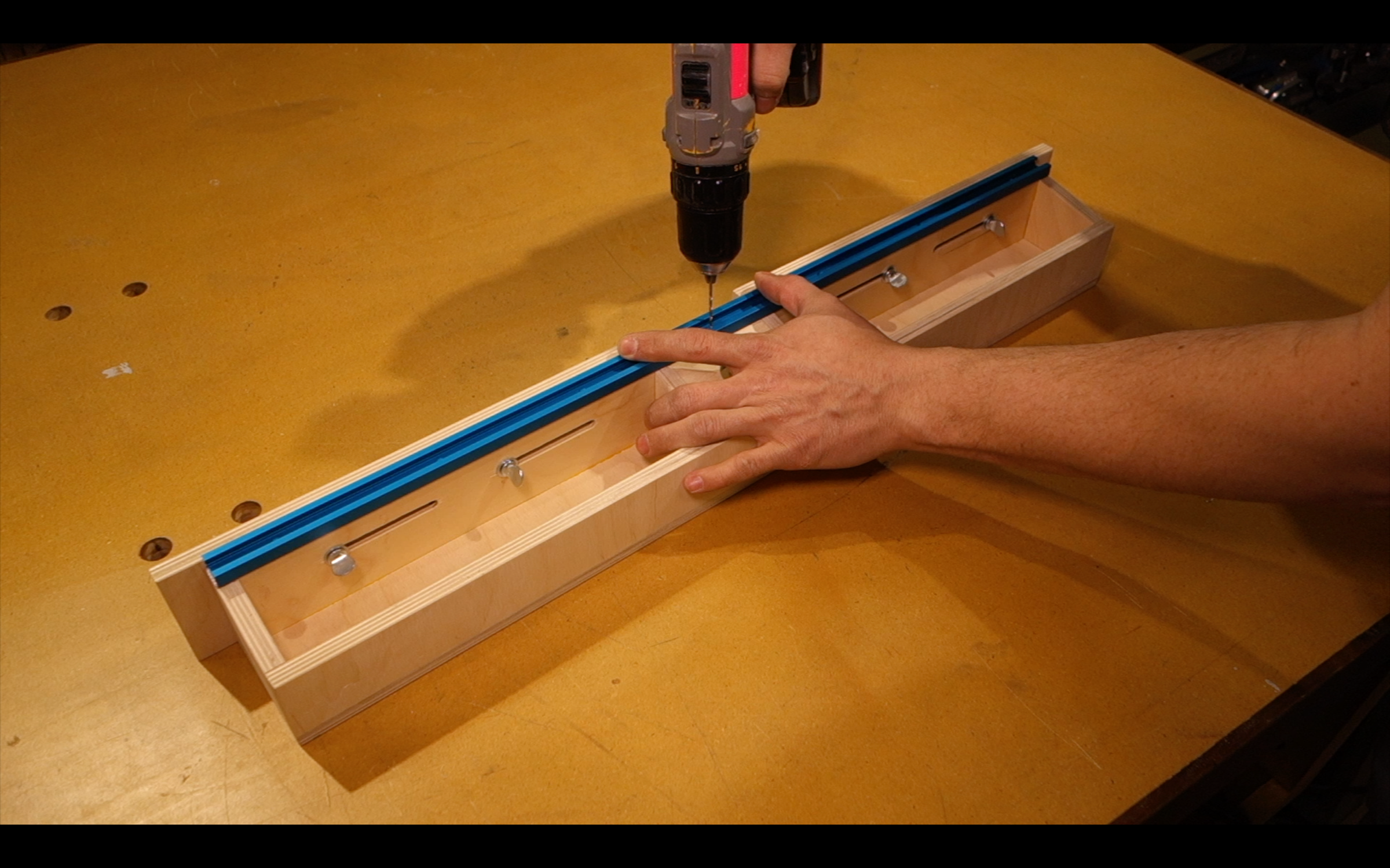 Make It - Adjustable Router Fence : 7 Steps (with Pictures) - Instructables
