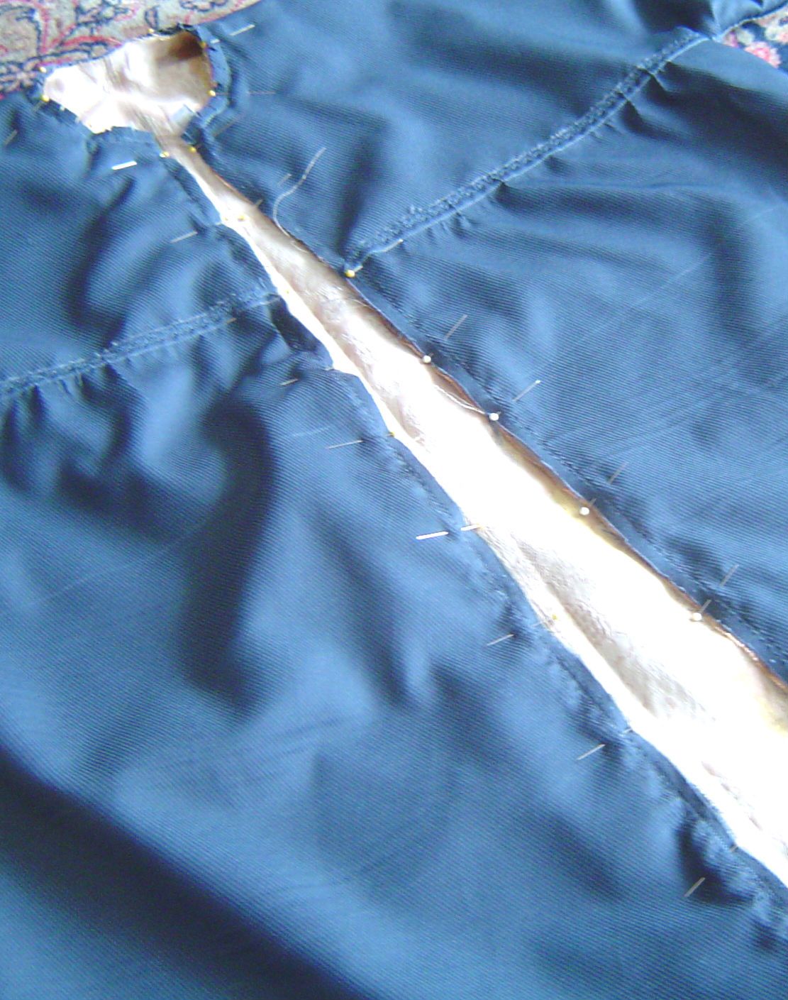 Blue Velvet Bog Coat : 19 Steps (with Pictures) - Instructables