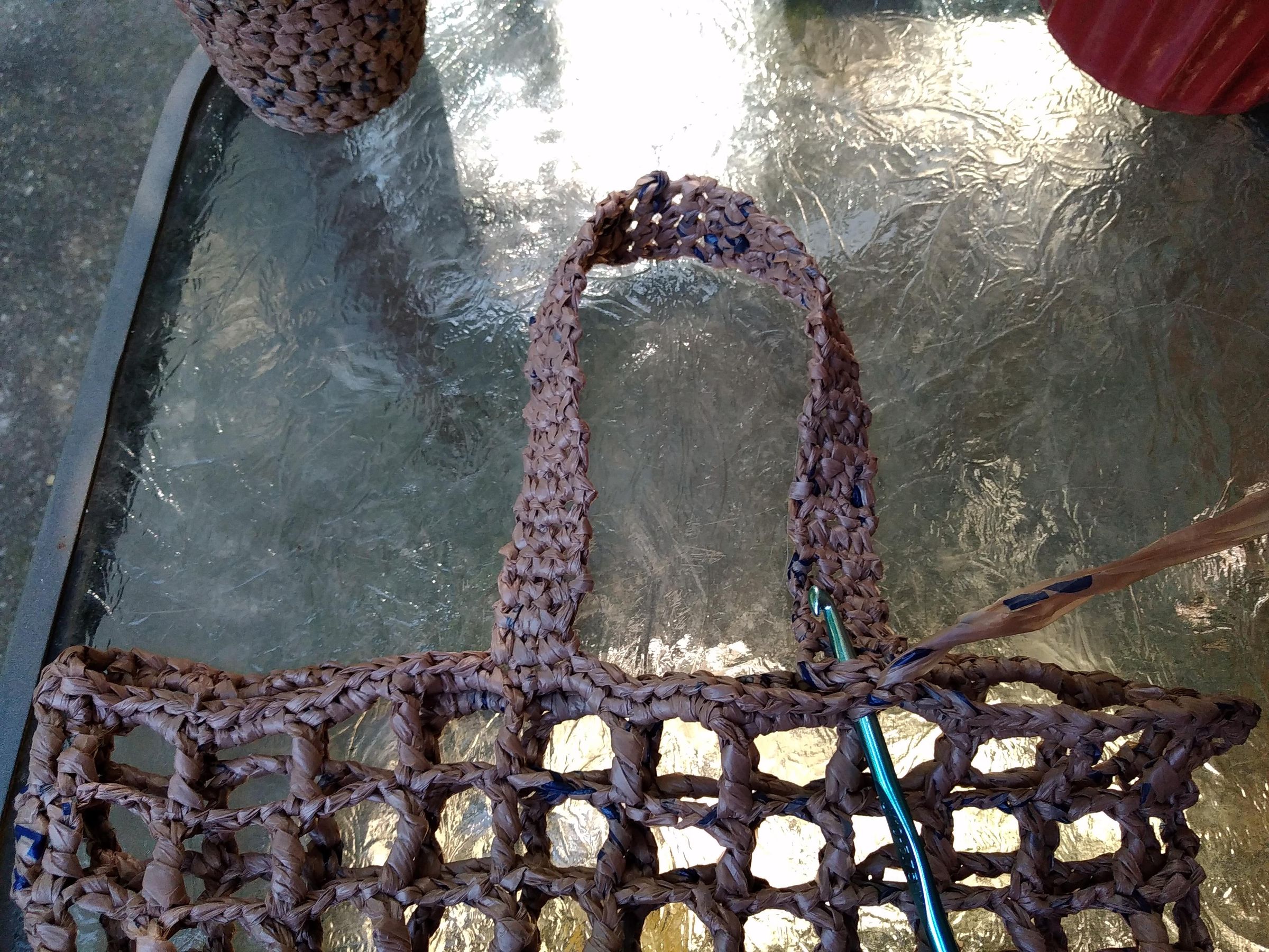 Mesh Tote Bags From Single-Use Plastic Bags : 8 Steps (with Pictures ...
