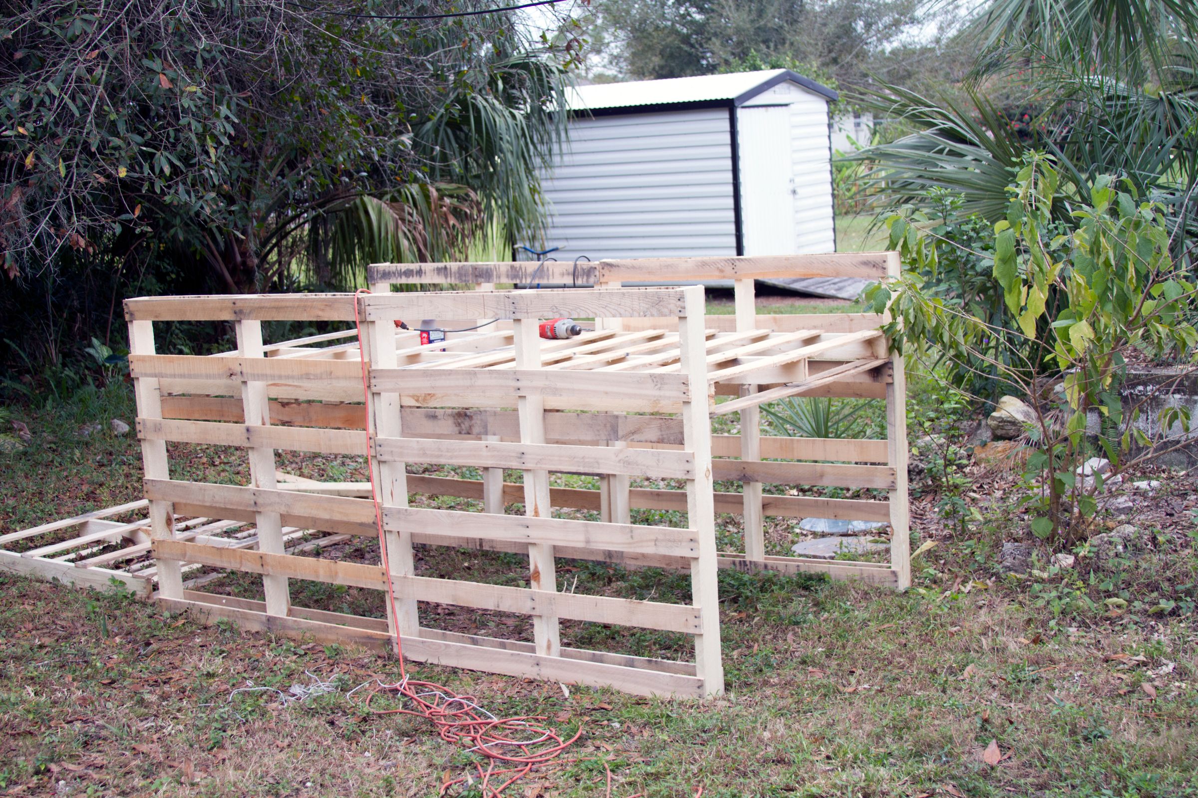 Raised Pallet Garden : 3 Steps (with Pictures) - Instructables