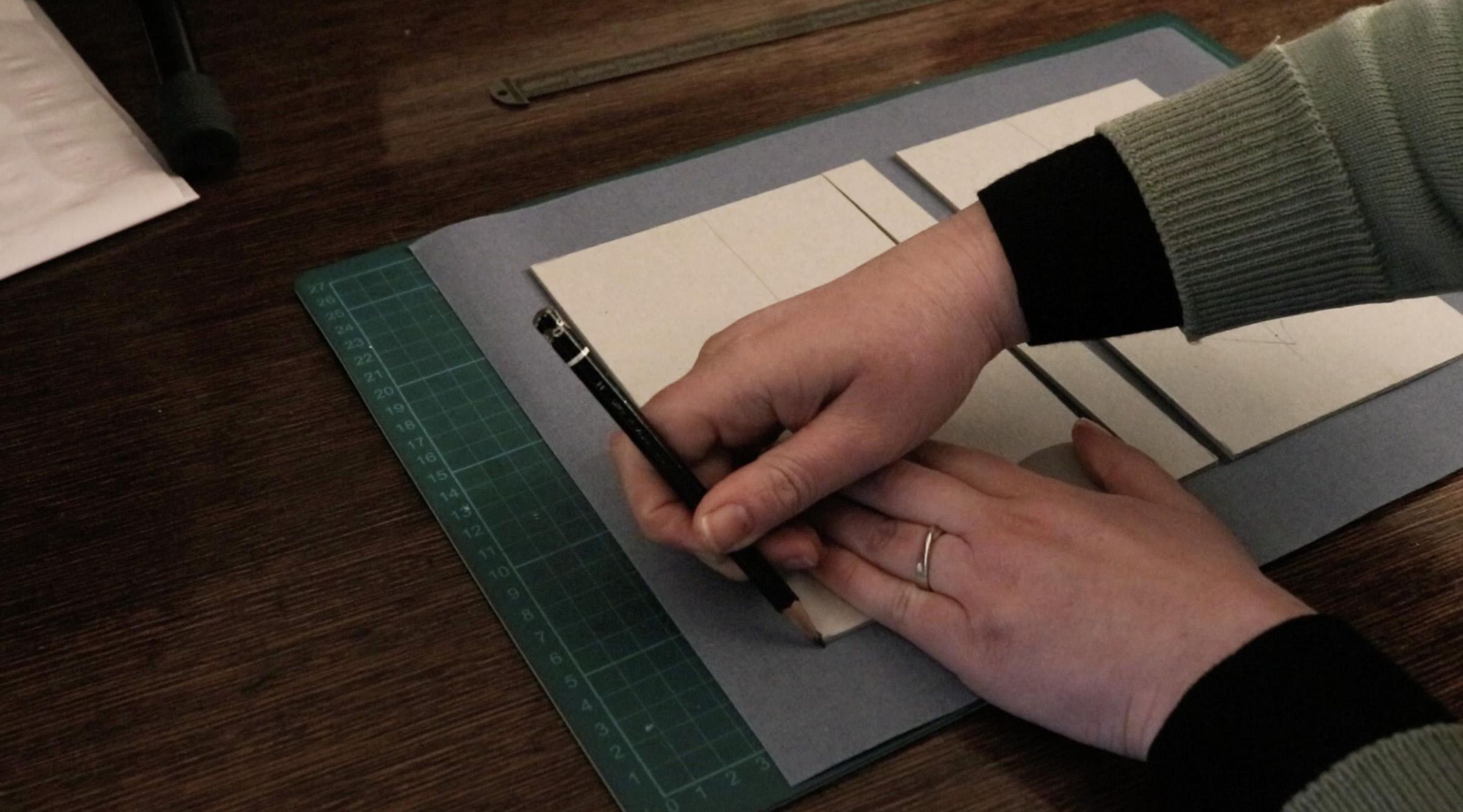 Make a Hard Cover for Your Handmade Book : 8 Steps (with Pictures ...