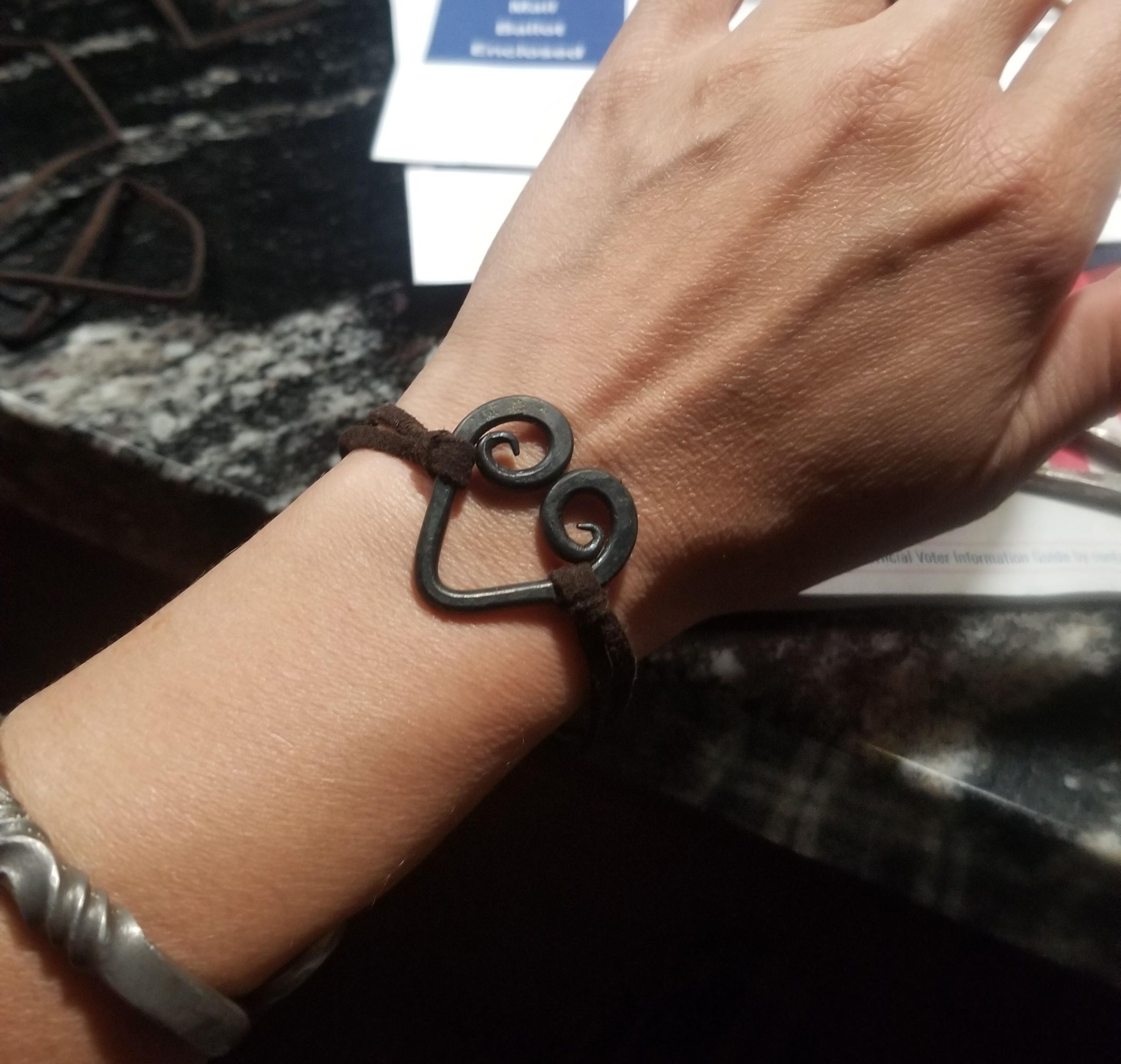 Small-Scale Blacksmithing: Simple Heart Bracelet : 4 Steps (with ...