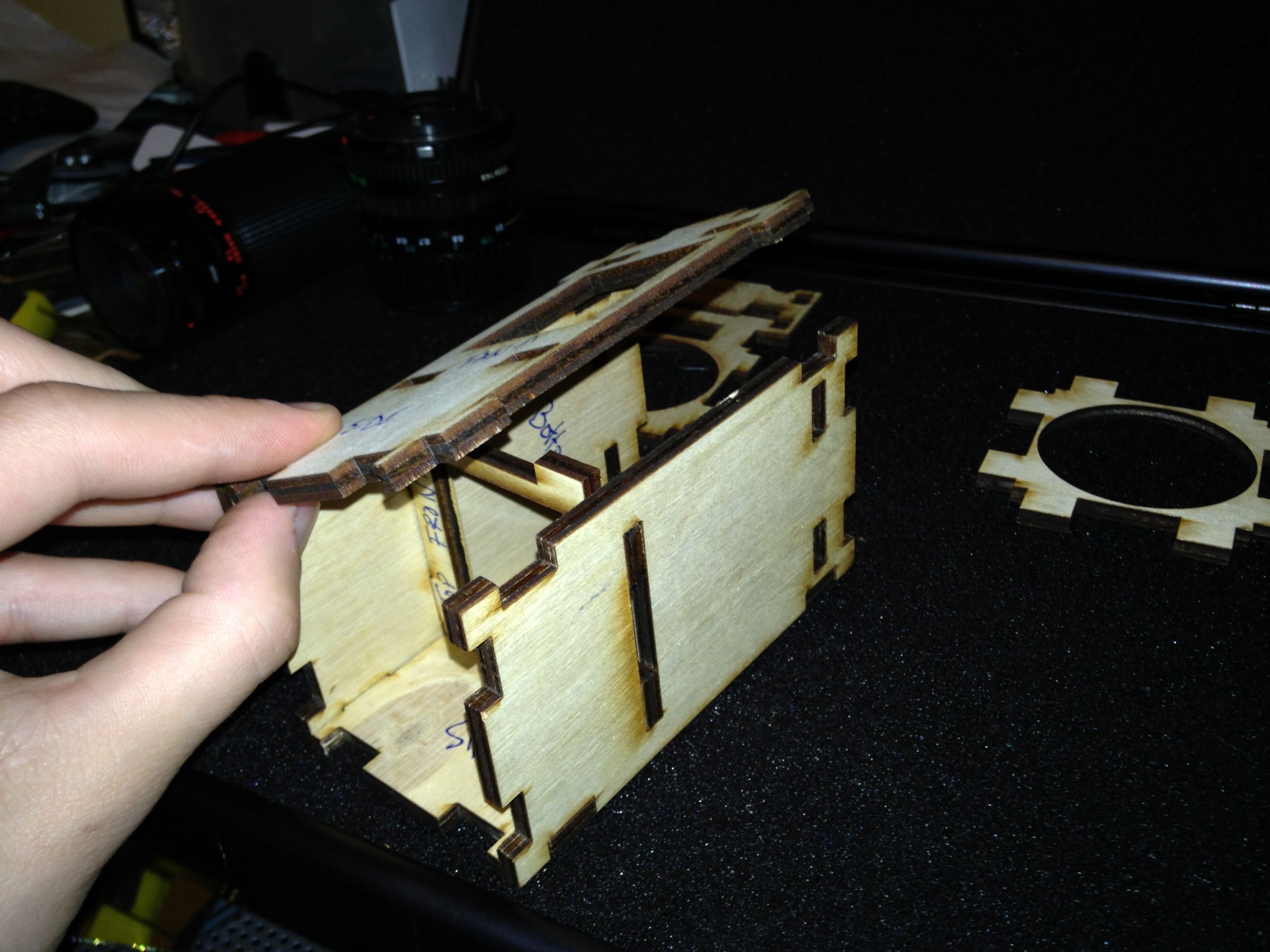 Augment Your Reality With the ITorch Raspberry Pi Flashlight Projector ...