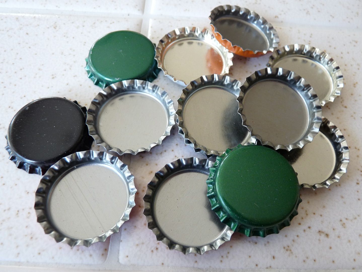 Sparkly Resin Bottle Cap Pendants : 9 Steps (with Pictures) - Instructables