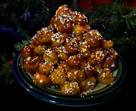 How to Make Italian Struffoli for Christmas : 10 Steps (with Pictures ...
