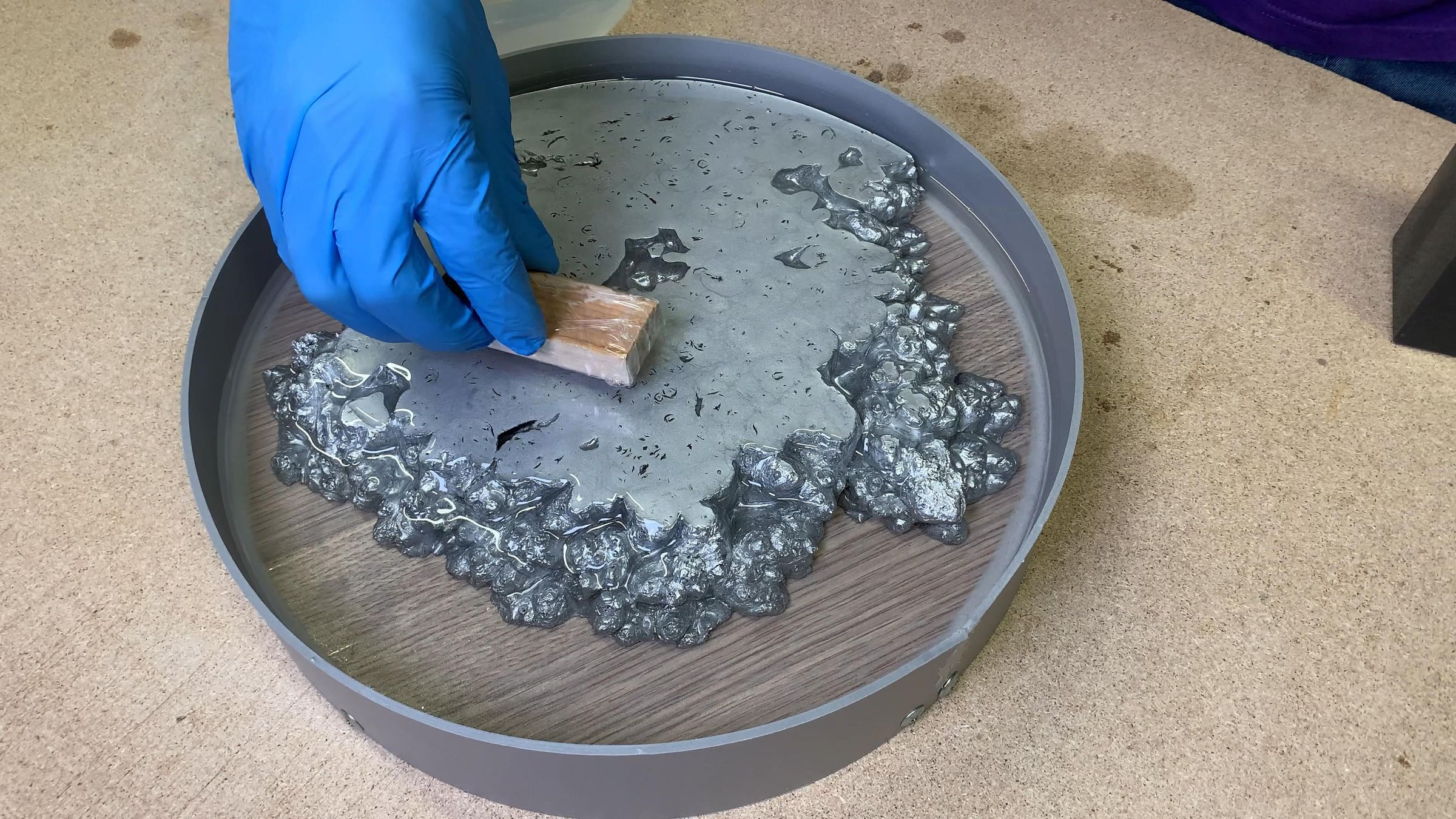 Frosted Epoxy Resin Clock : 20 Steps (with Pictures) - Instructables