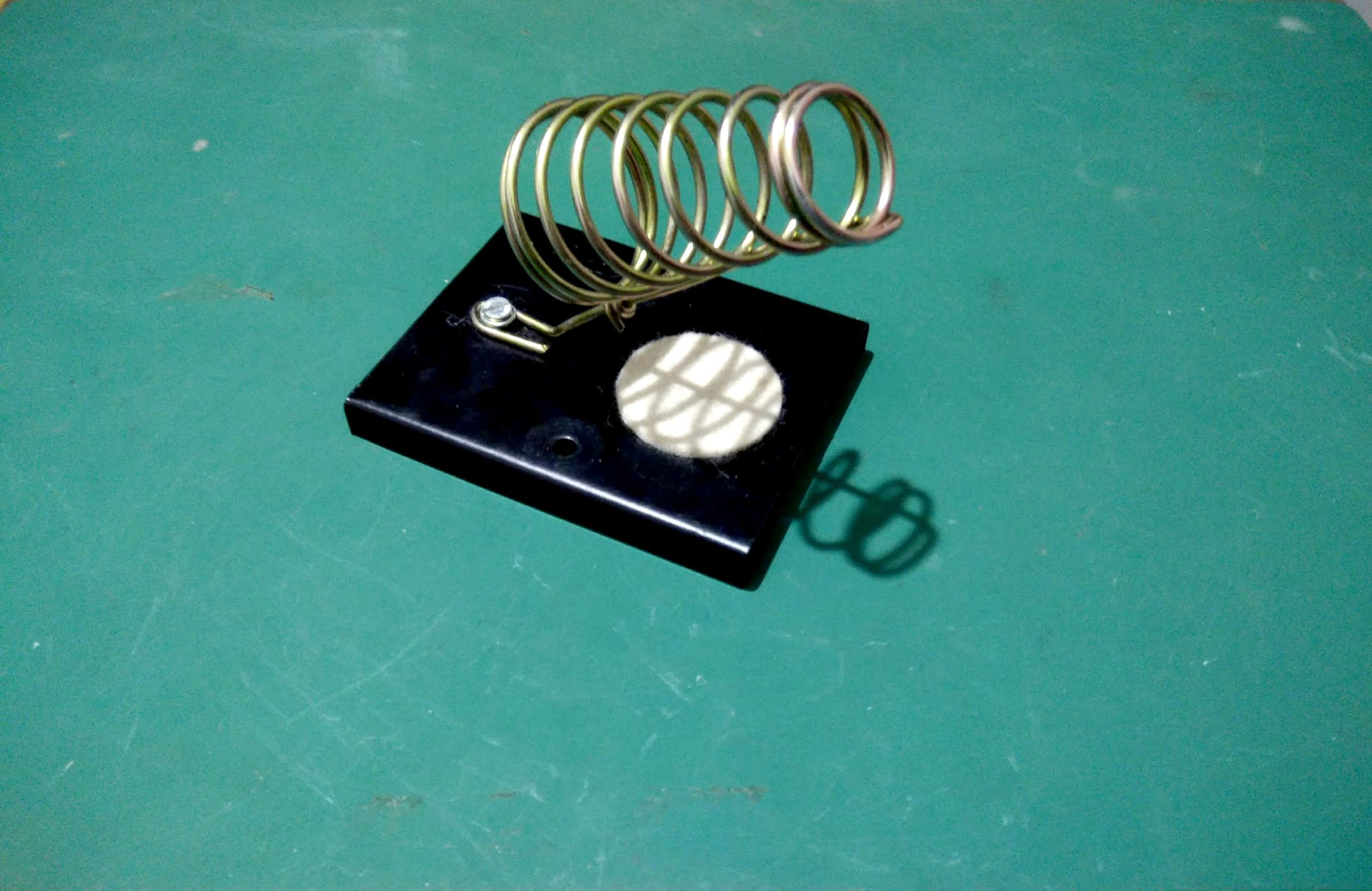 DIY Helping Hands for Soldering : 9 Steps (with Pictures) - Instructables