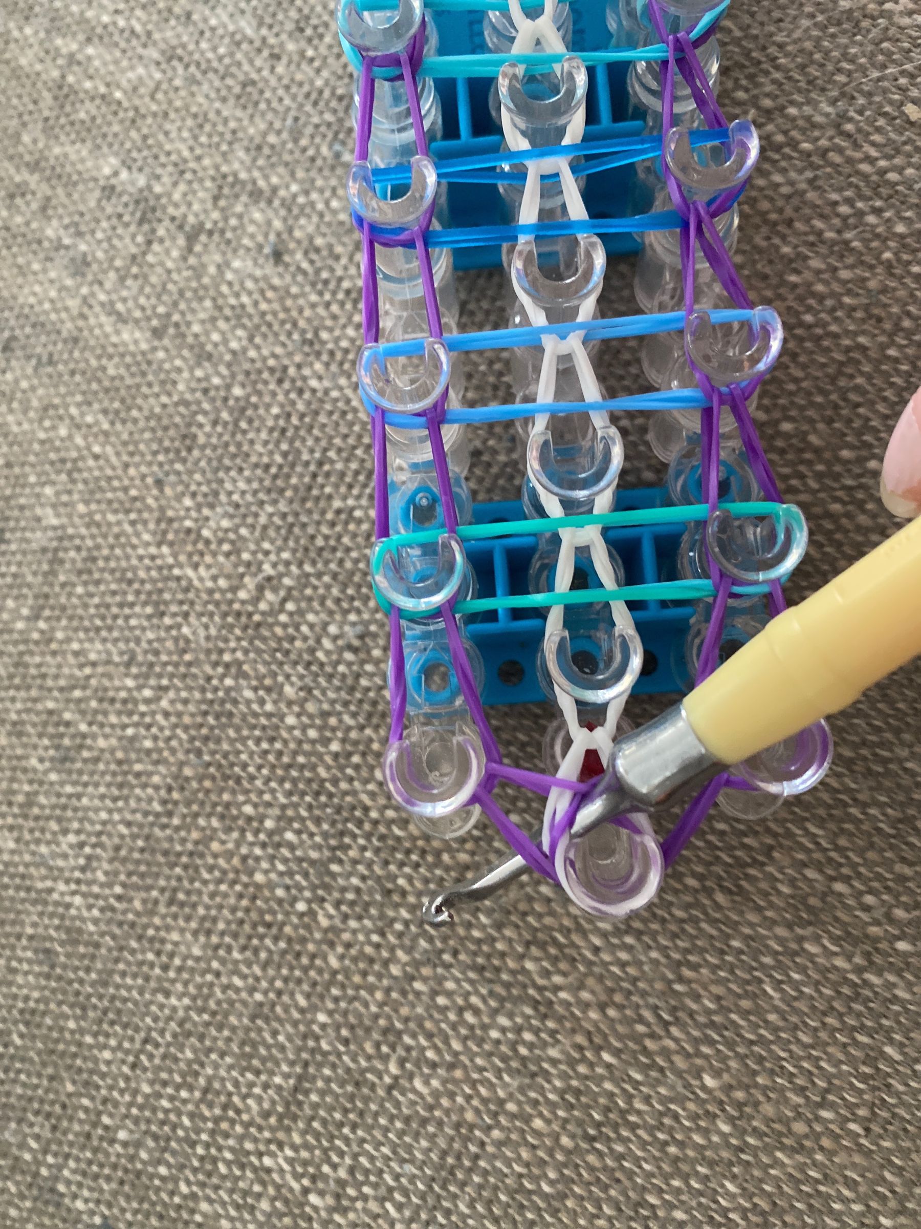 Rainbow Loom Ladder Bracelet! : 9 Steps - Instructables