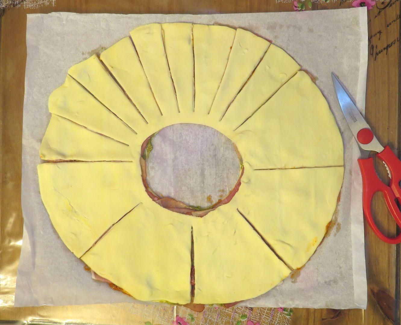 Sunshine Cheese Wreath : 4 Steps (with Pictures) - Instructables