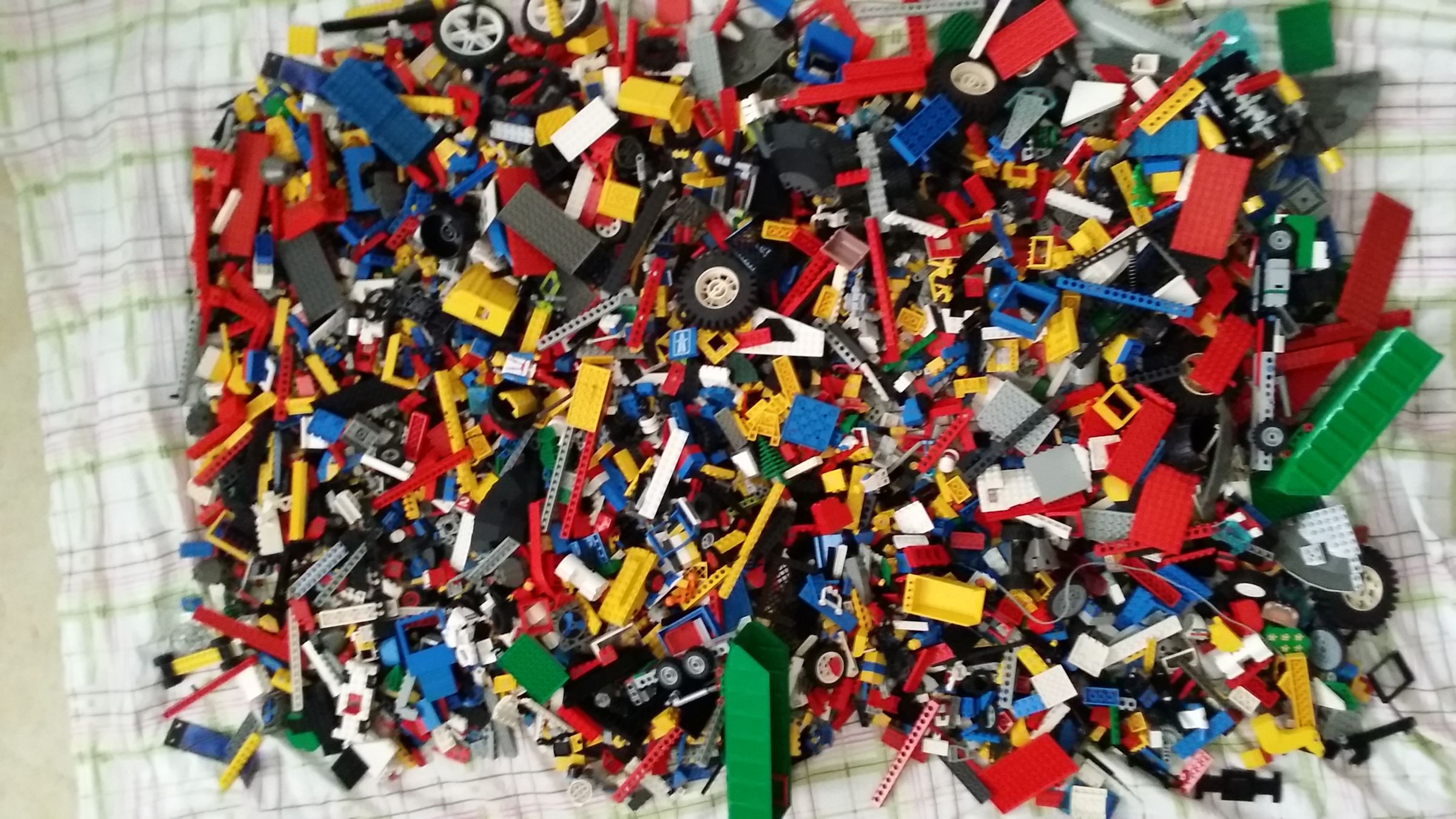 Portable Lego Creation Station : 14 Steps (with Pictures) - Instructables