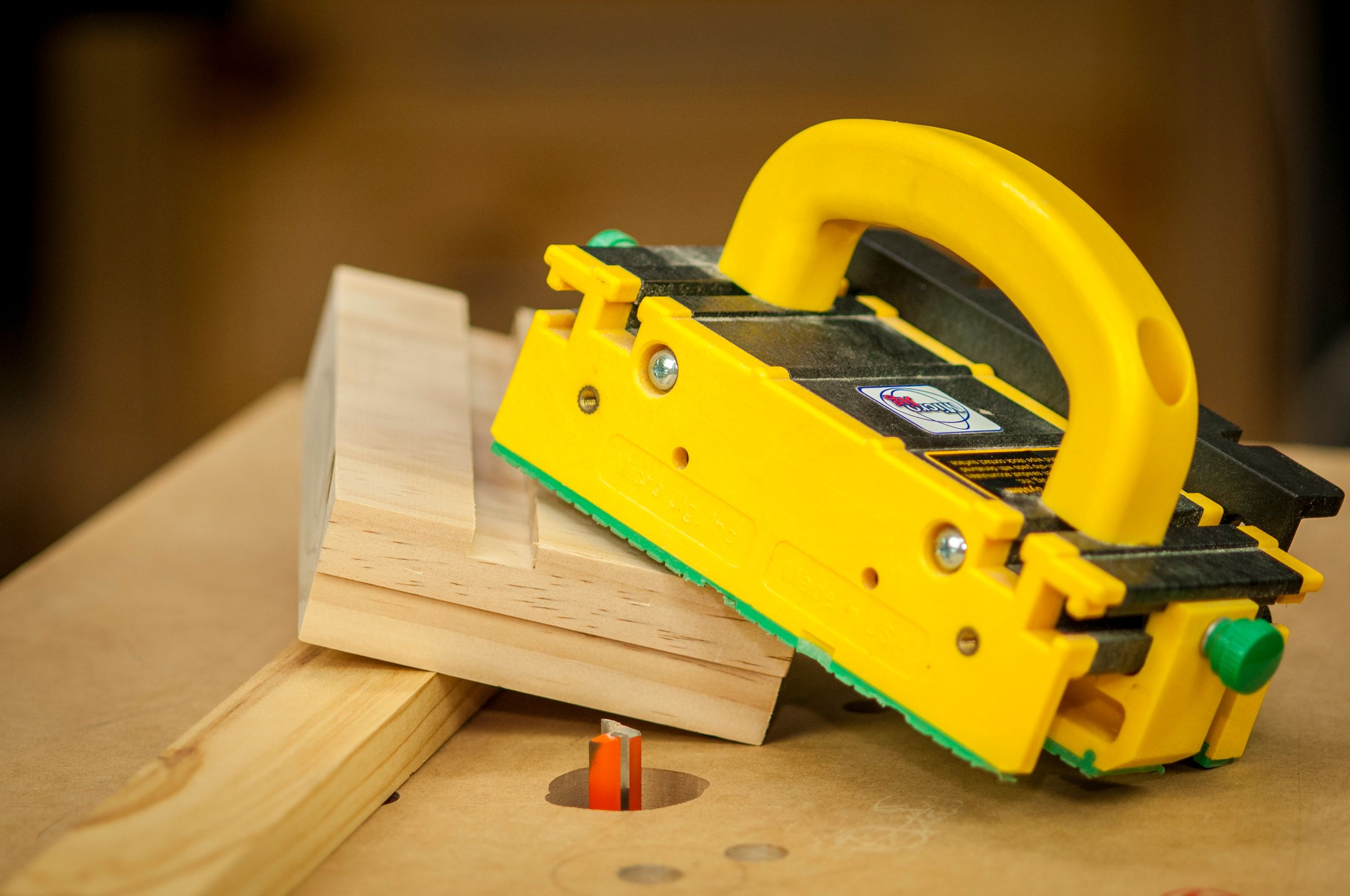 How to Build a Router Table for Woodworking for Under $10 in 10 Minutes ...