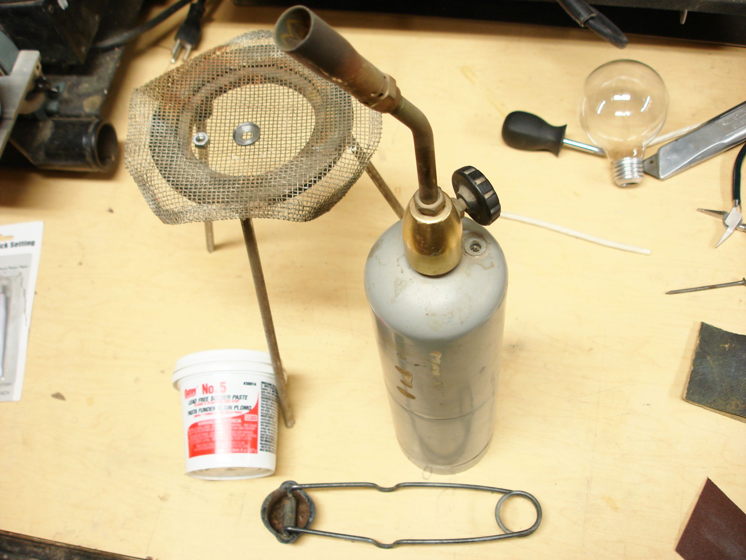 Used Light Bulb Oil/Alcohol Lamp : 6 Steps - Instructables