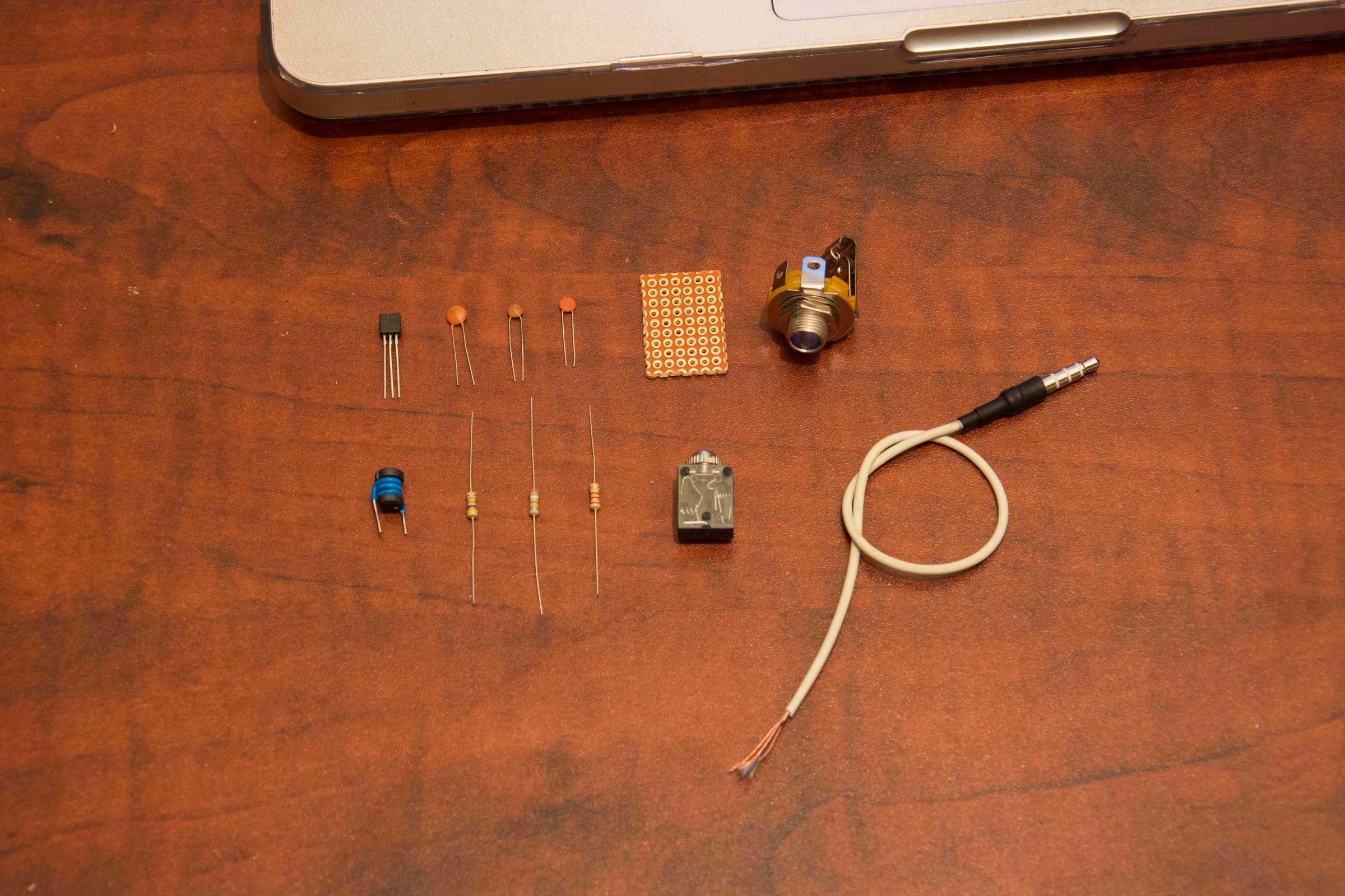 IRig Guitar Input (DIY) : 5 Steps - Instructables