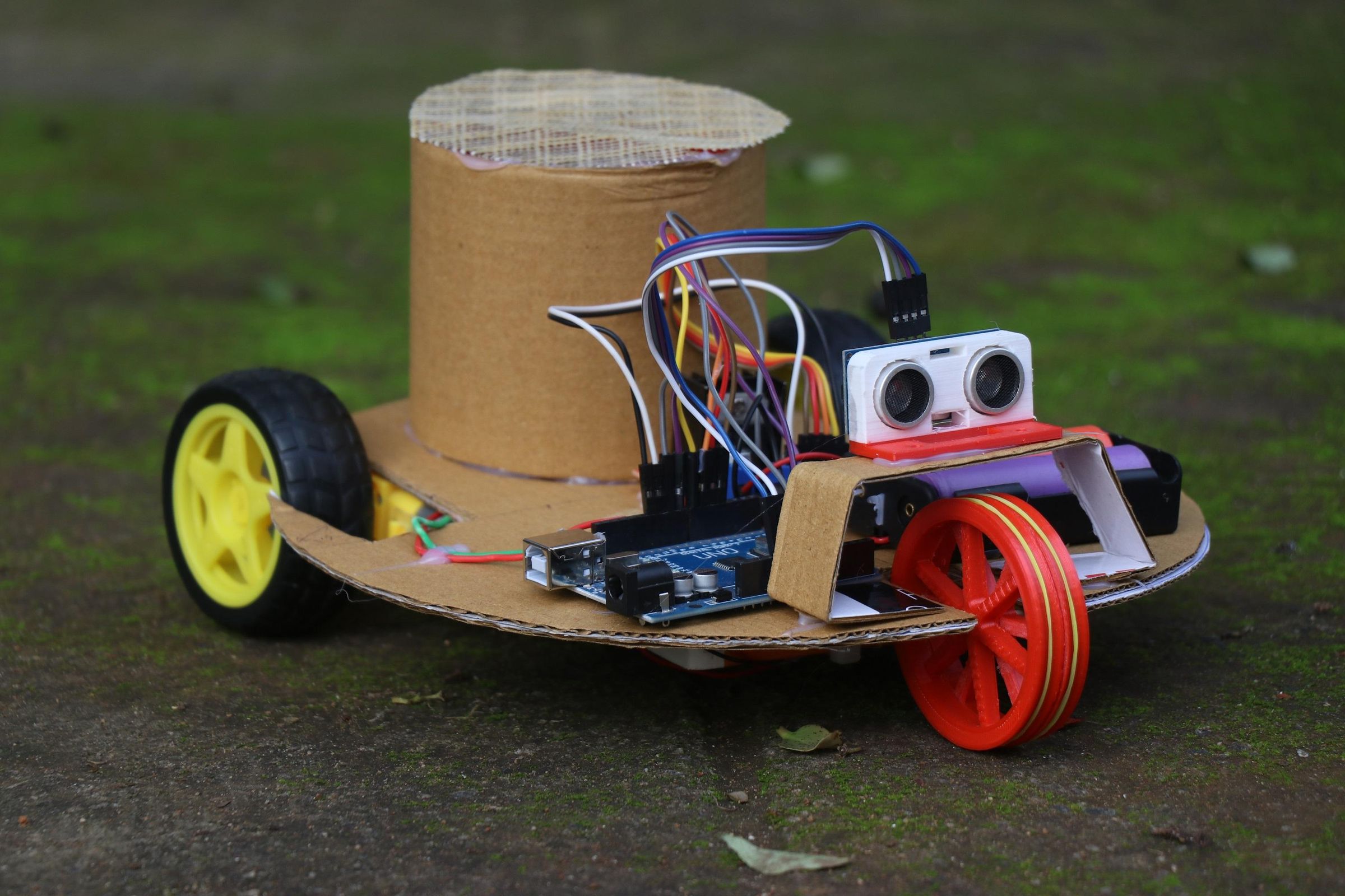 How to Make Floor Cleaning Robot Powered by Arduino : 7 Steps (with ...