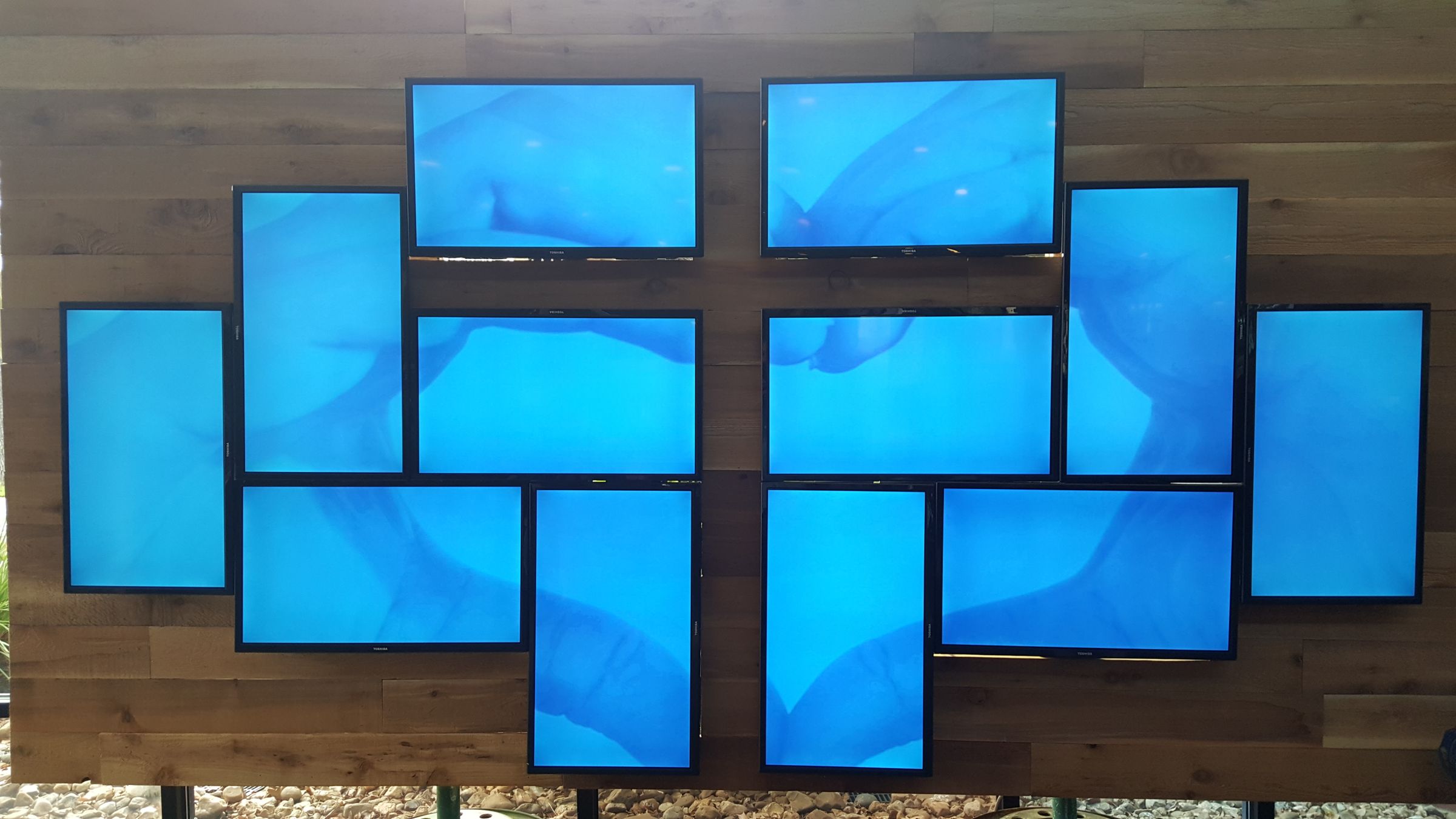 DIY Video Wall : 5 Steps (with Pictures) - Instructables