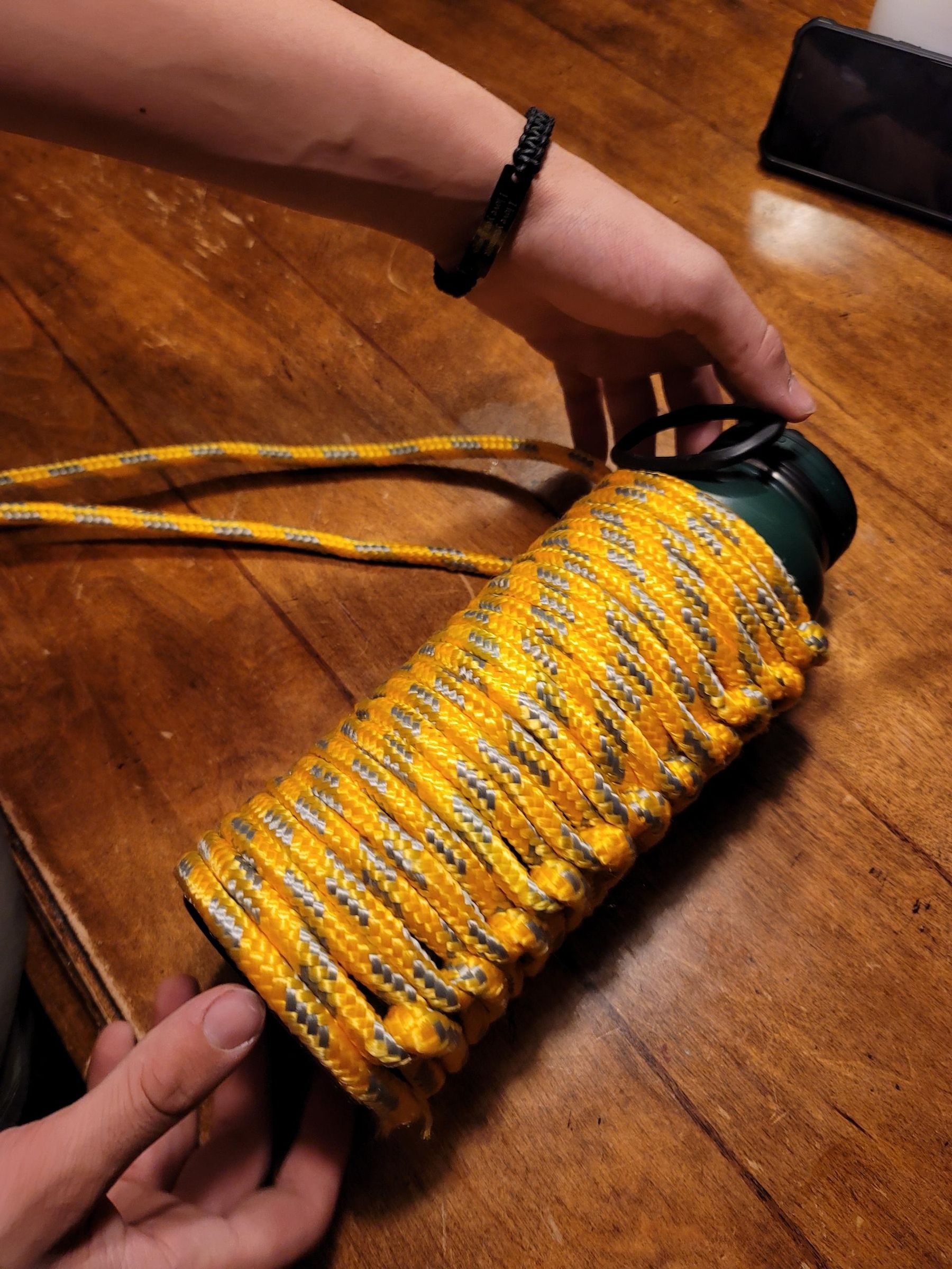6 Step Water Bottle Rope Wrap : 7 Steps (with Pictures) - Instructables