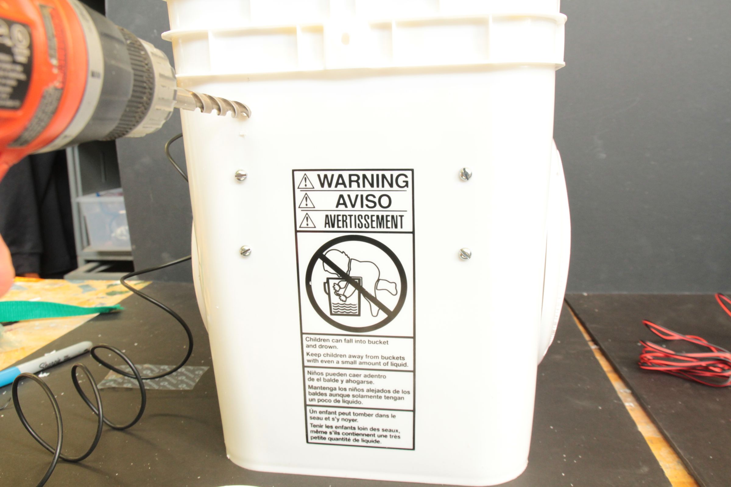 BoomBucket: the Boombox Bucket! : 9 Steps (with Pictures) - Instructables