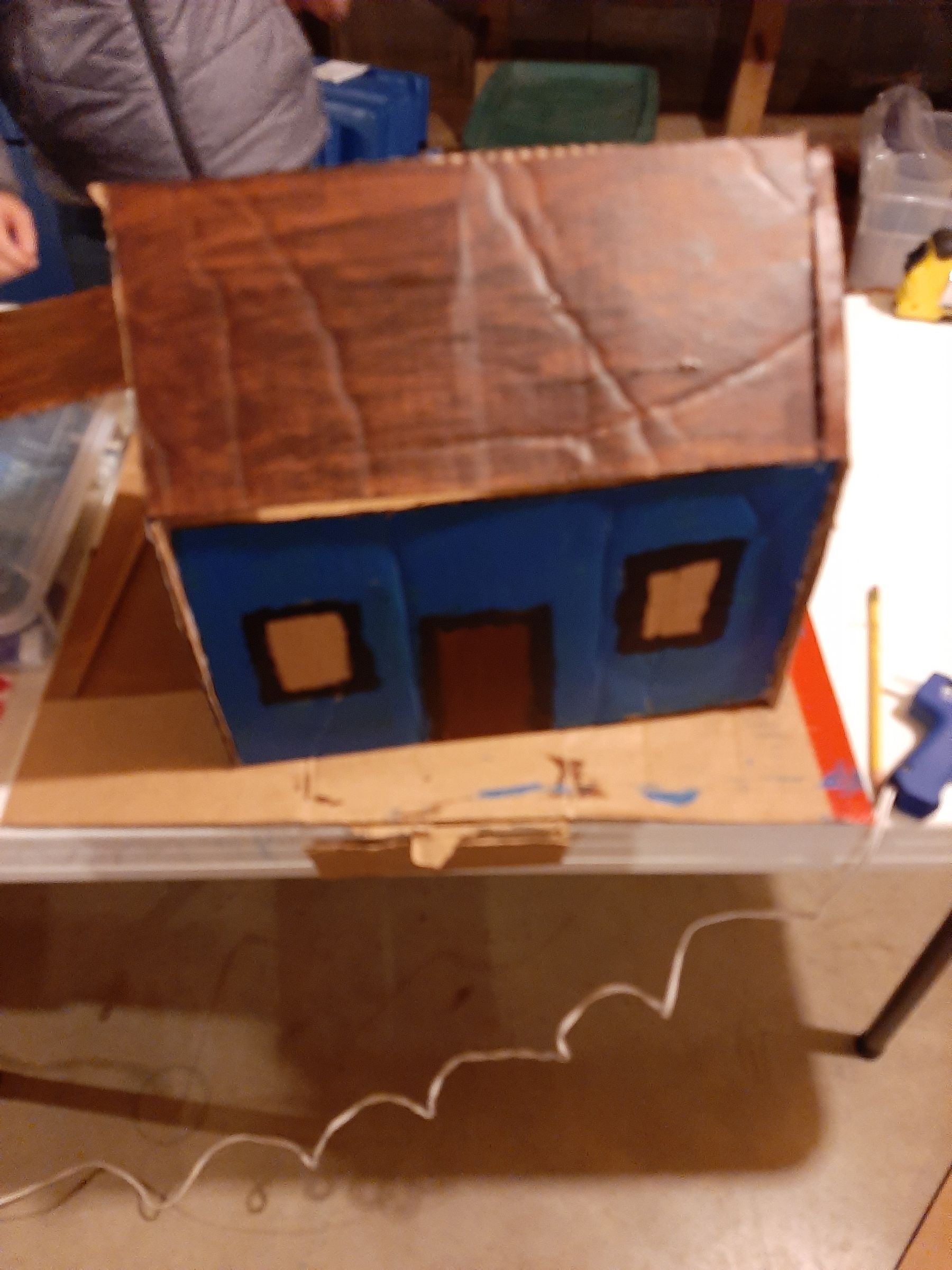 Hot Glue Cardboard House : 5 Steps - Instructables