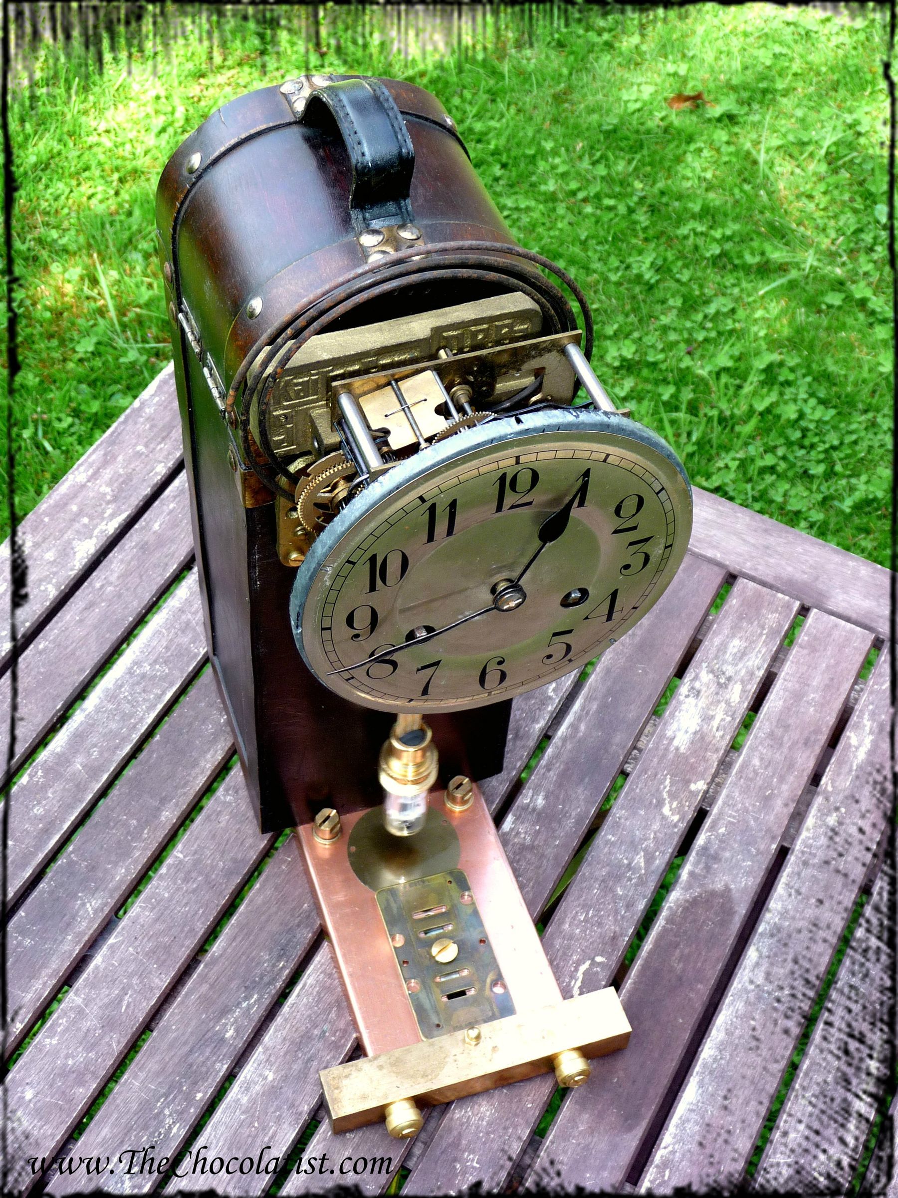 The Steampunk Pendulum Clock of the Airship Pirate : 5 Steps ...