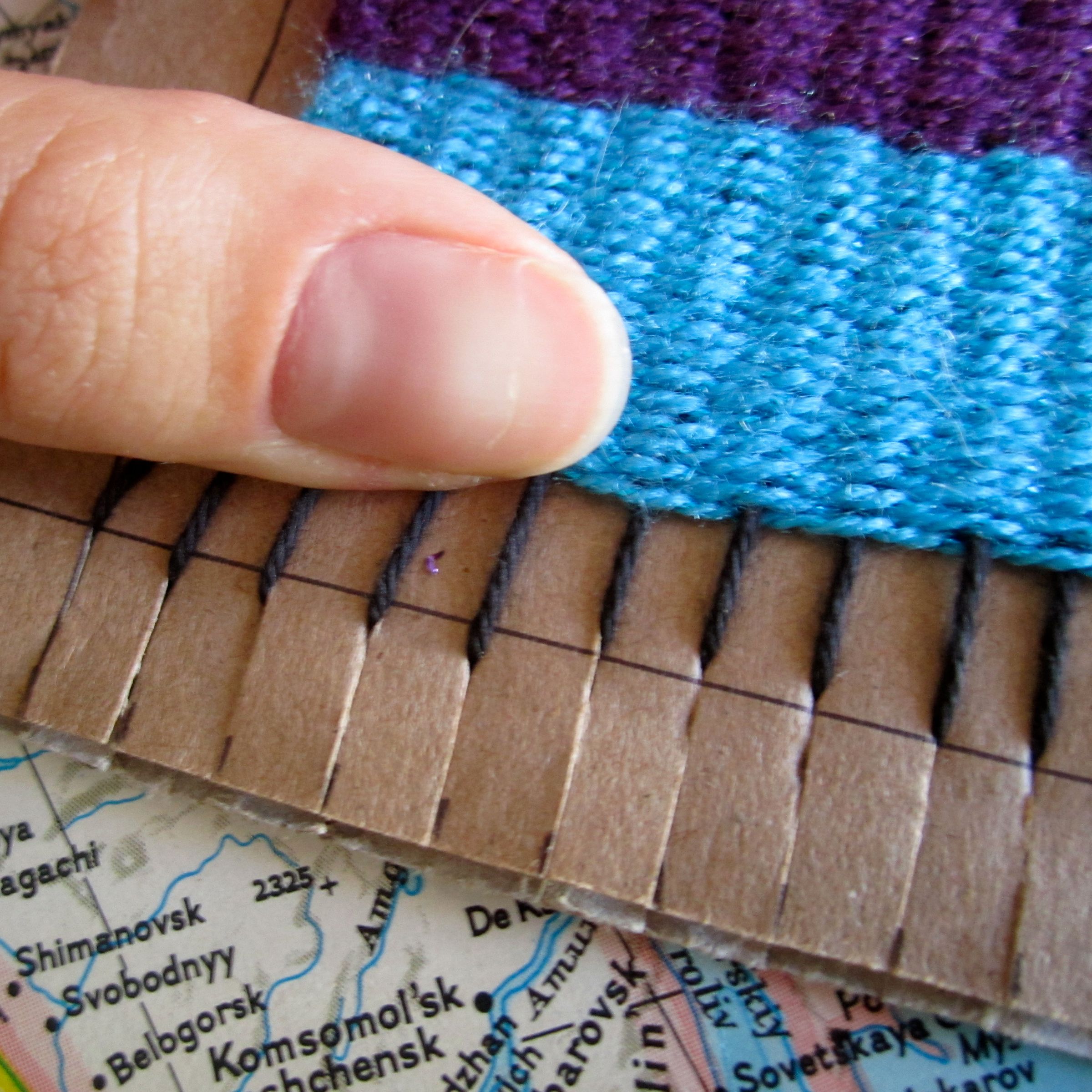 How to Weave on a Cardboard Loom : 9 Steps (with Pictures) - Instructables