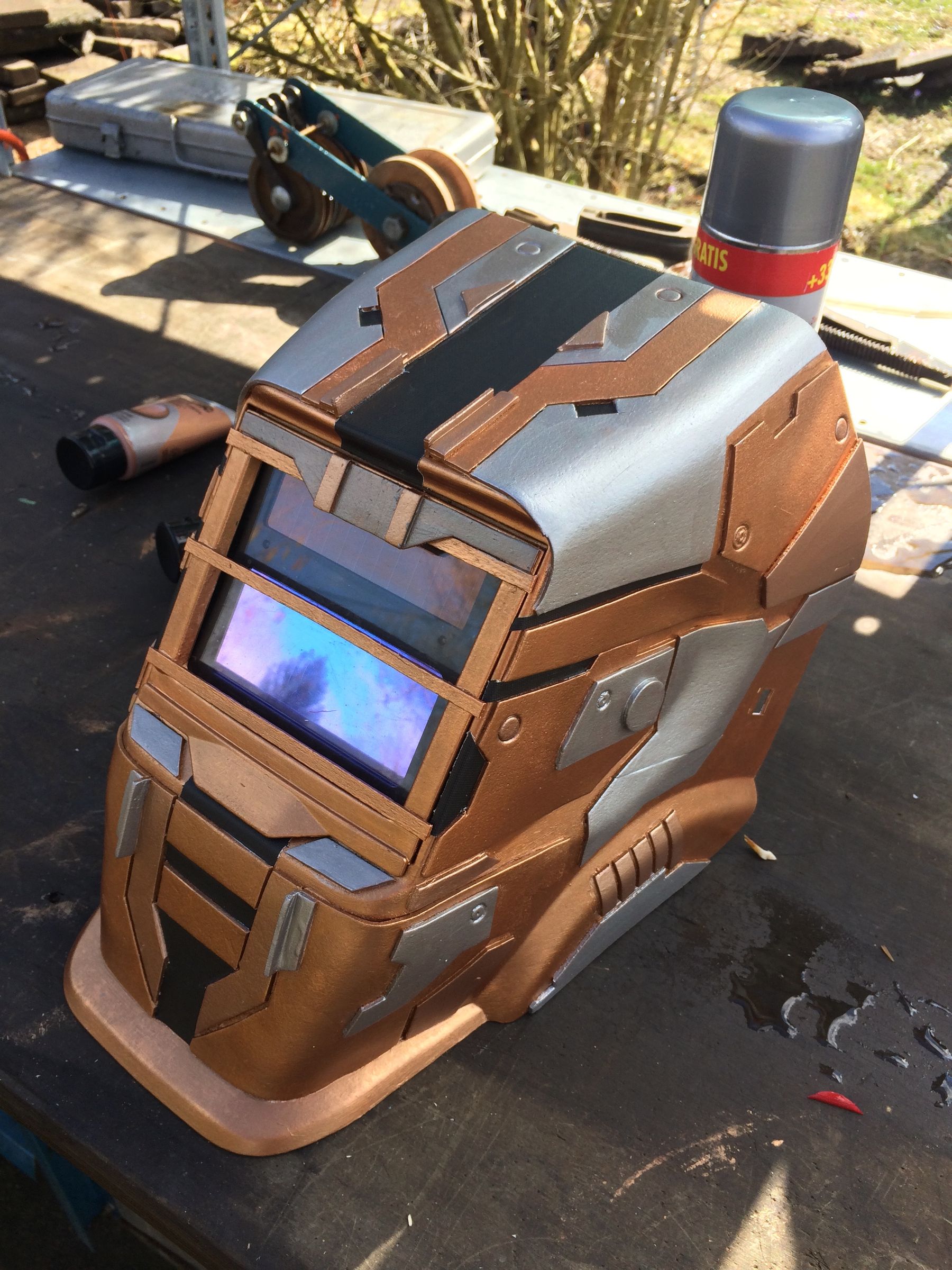 Dead Space Welding Helmet : 4 Steps (with Pictures) - Instructables