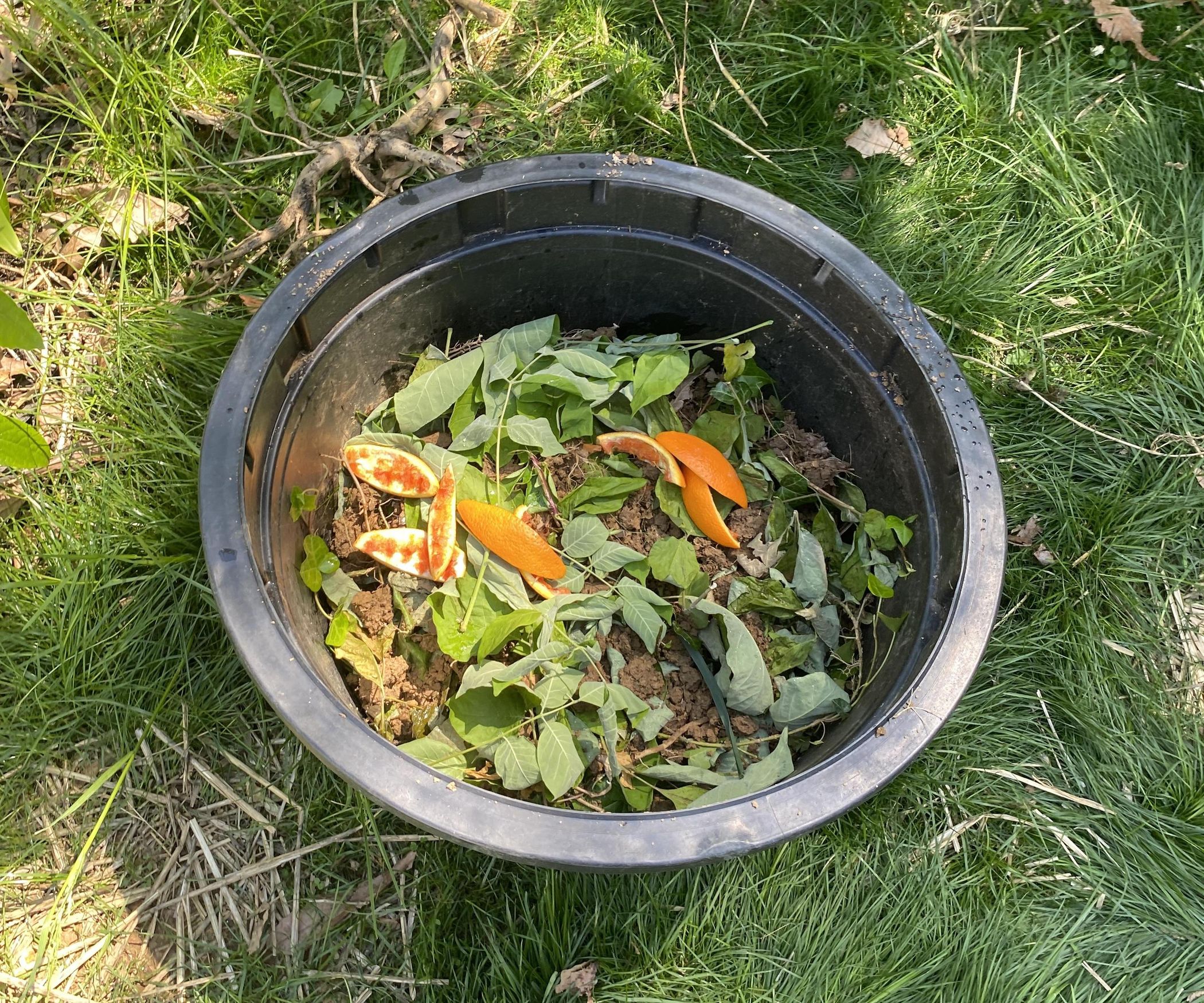 Super Easy Recycled Compost Bin : 9 Steps (with Pictures) - Instructables