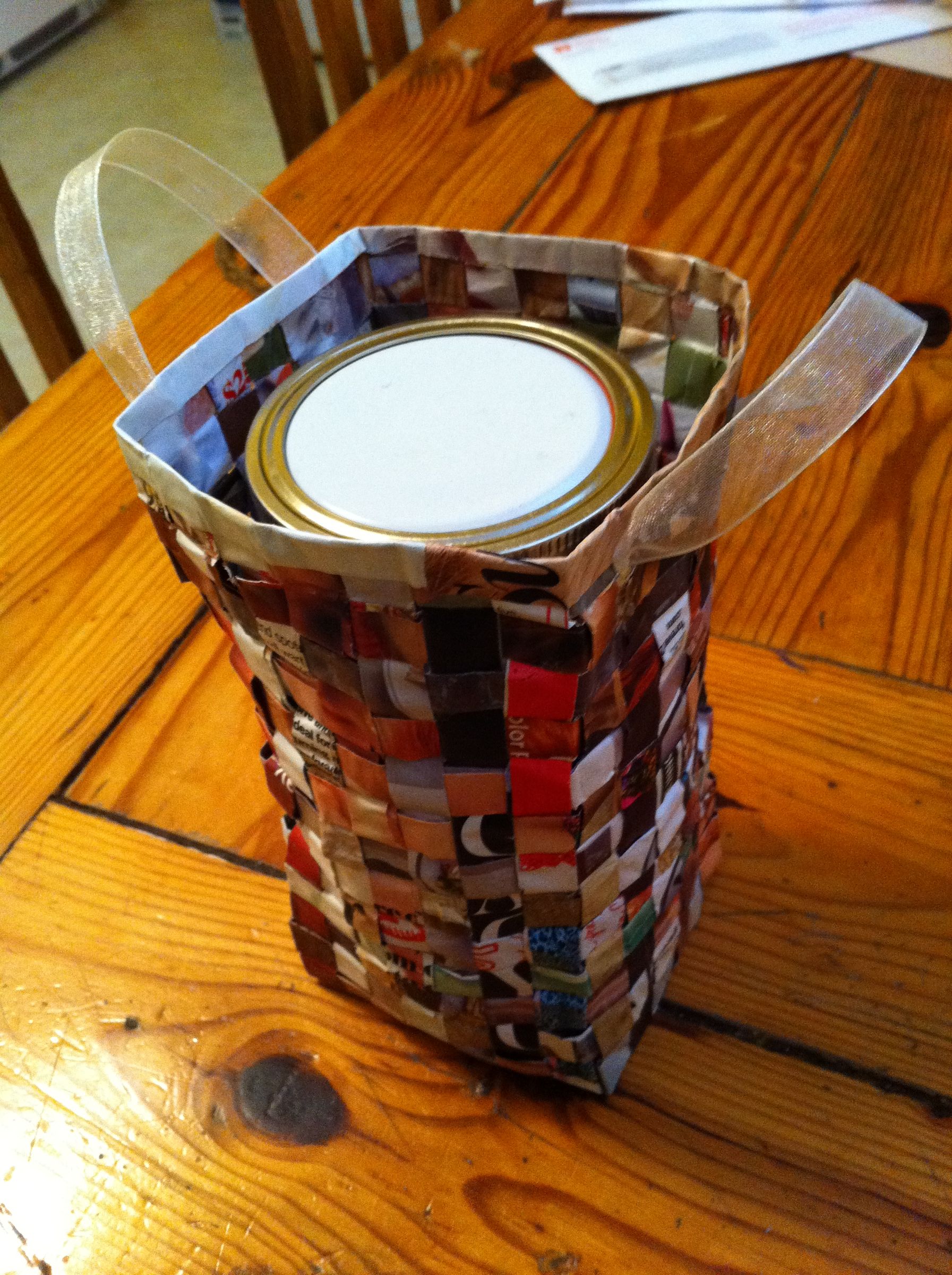 Recycled Magazine Gift Bag : 5 Steps (with Pictures) - Instructables