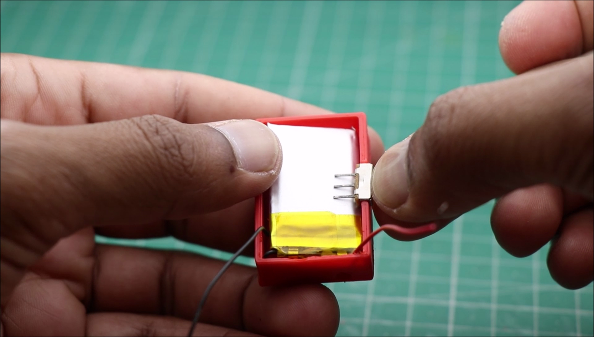 How to Make Mini Rechargeable Powerful LED Light : 8 Steps (with ...