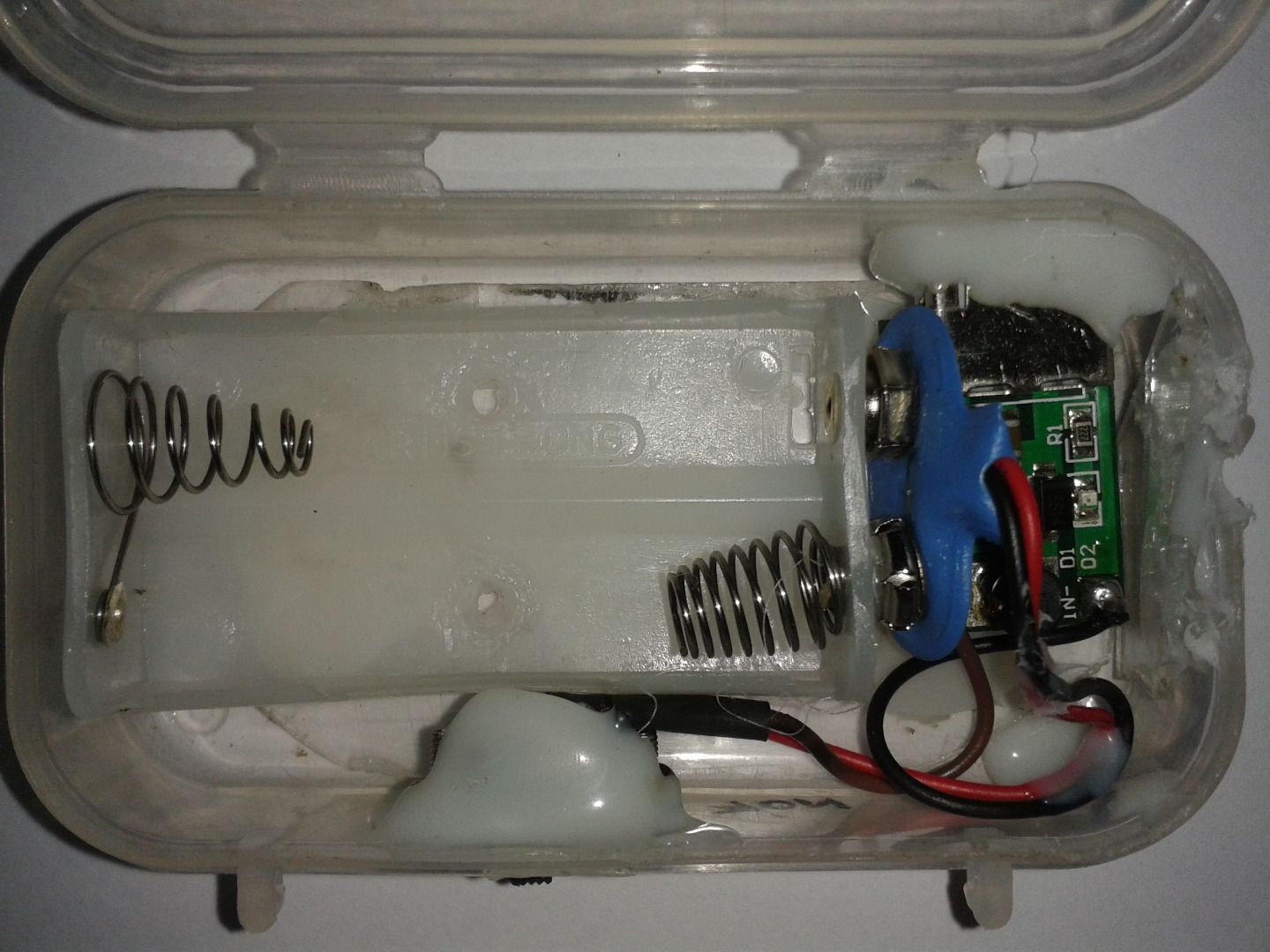 Emergency Cell Phone Charger... : 3 Steps - Instructables