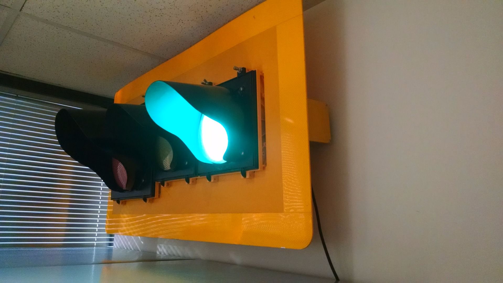 System Status Traffic Light : 6 Steps (with Pictures) - Instructables
