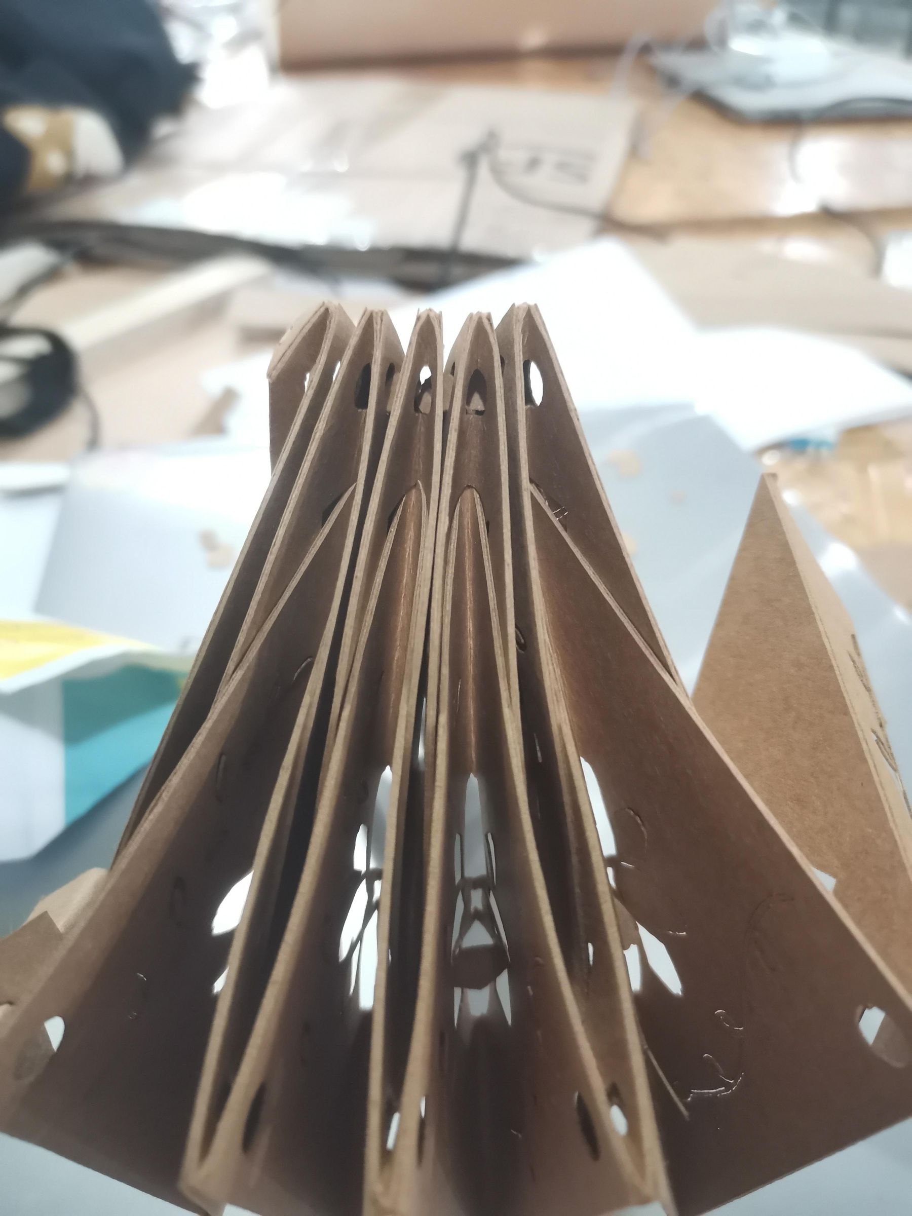 Hanging Foldable Lampshade! : 8 Steps (with Pictures) - Instructables